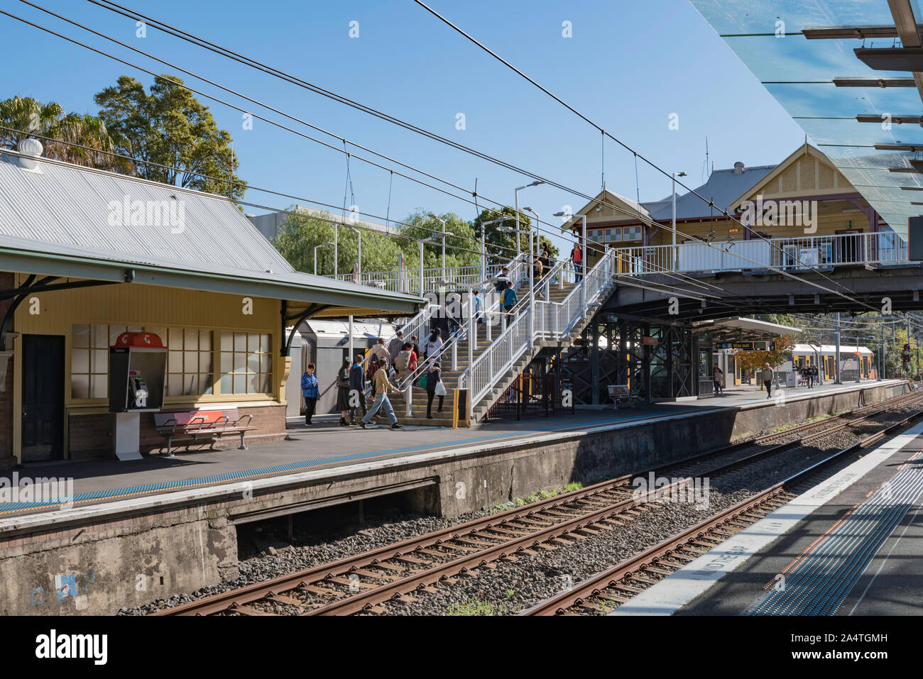 Off shore well hi-res stock photography and images - Alamy