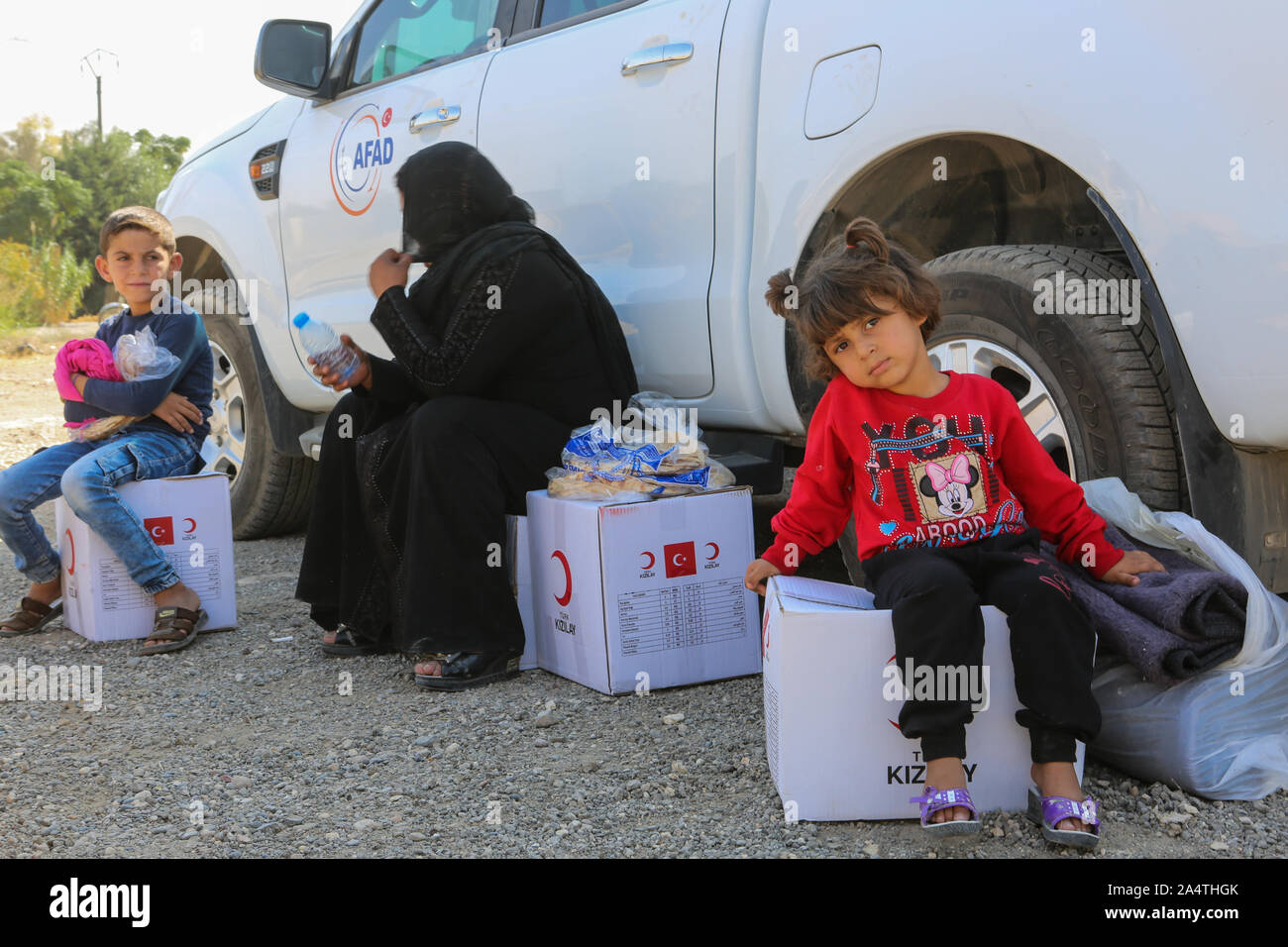 Syria conflict red crescent hi-res stock photography and images - Alamy