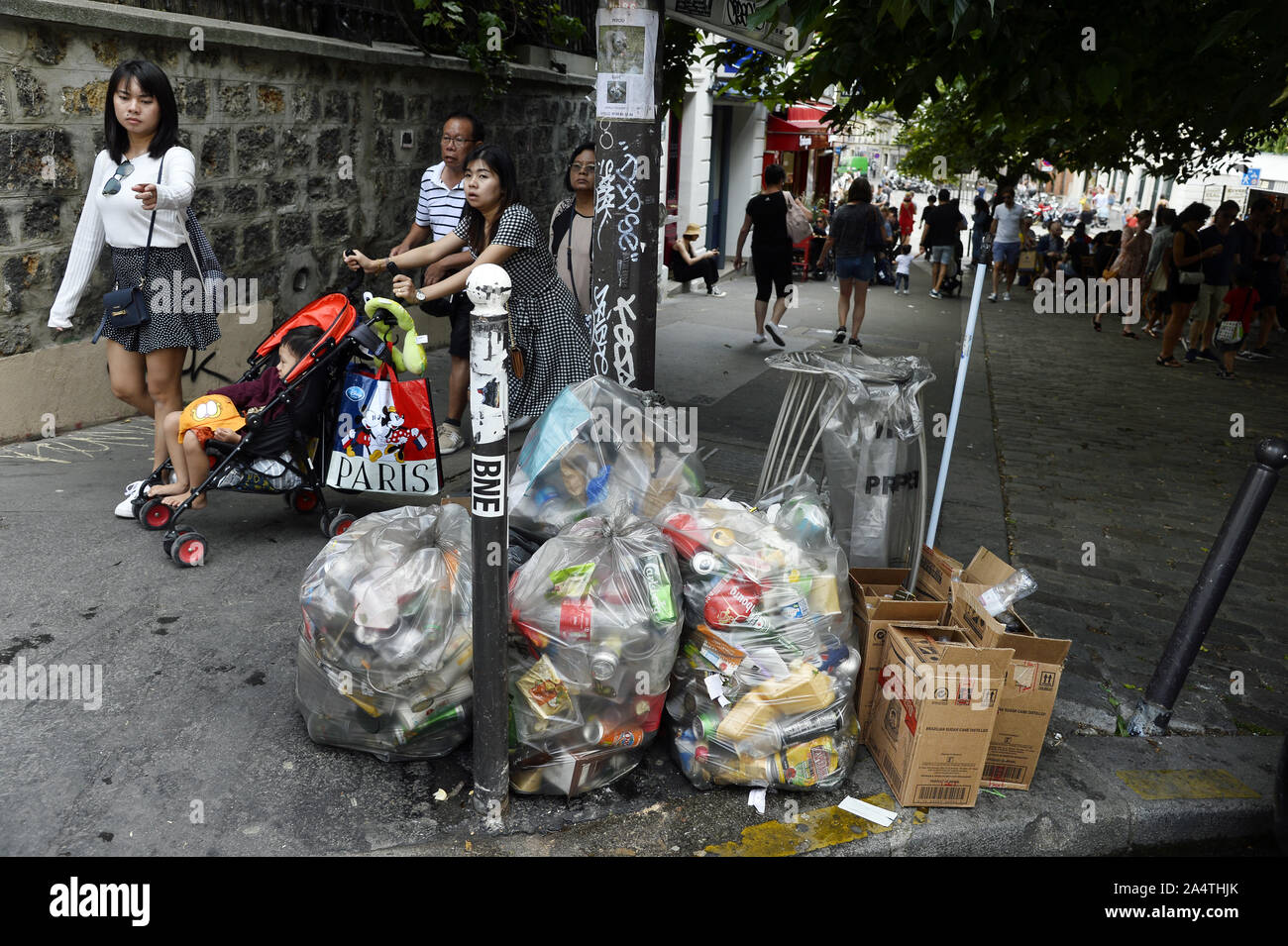 Waste on the pavement - Paris - France Stock Photo - Alamy