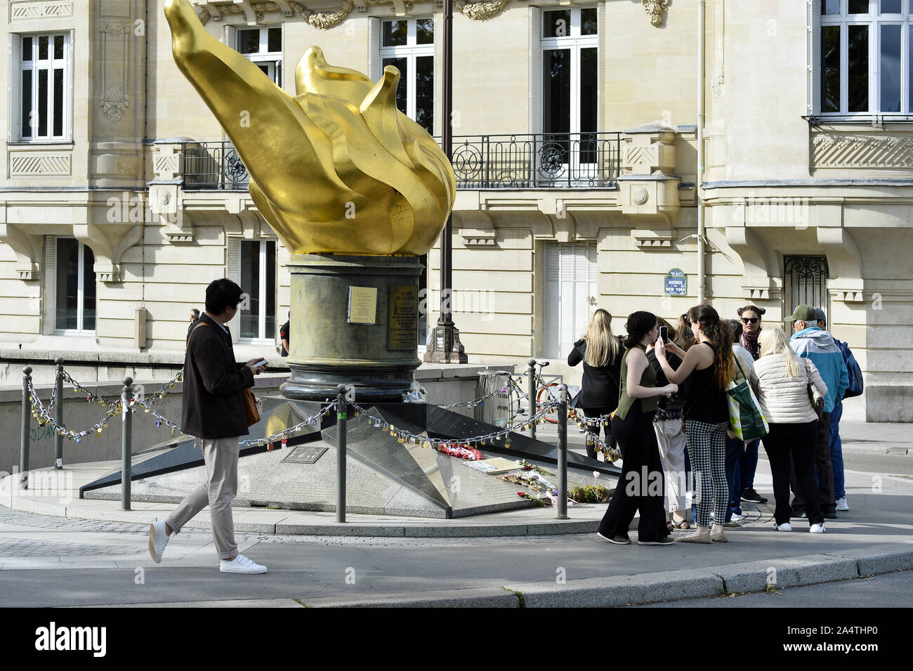 Lady Diana pilgrimage - Paris - France Stock Photo - Alamy