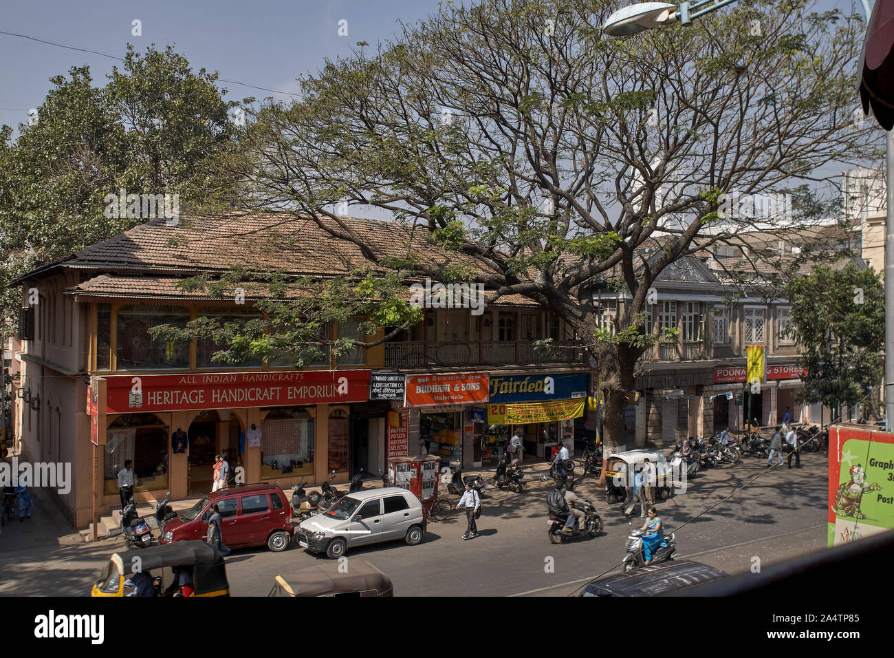 Mg road pune hi-res stock photography and images - Alamy