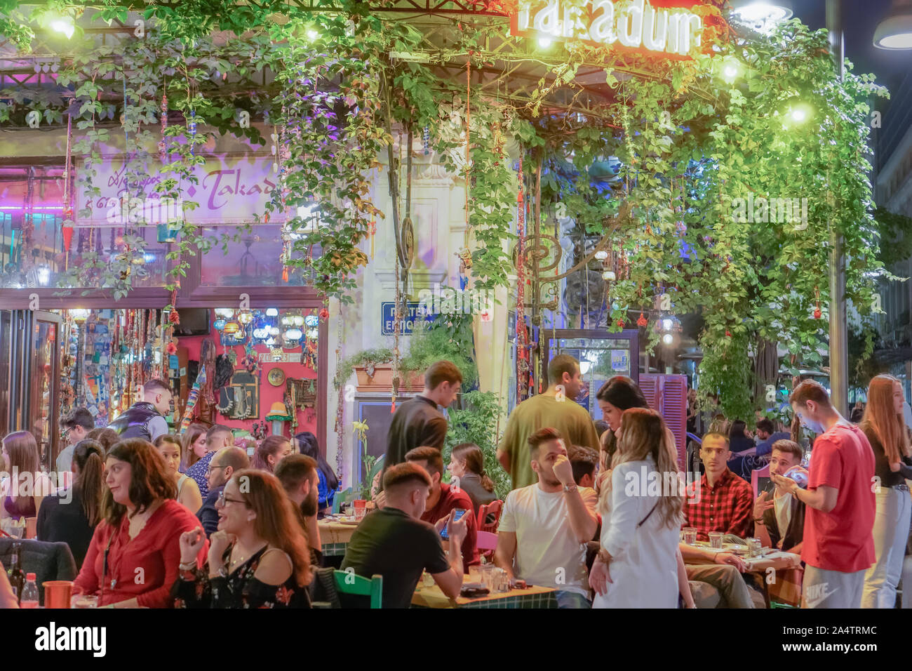 Greek crowd outdoors hi-res stock photography and images - Alamy
