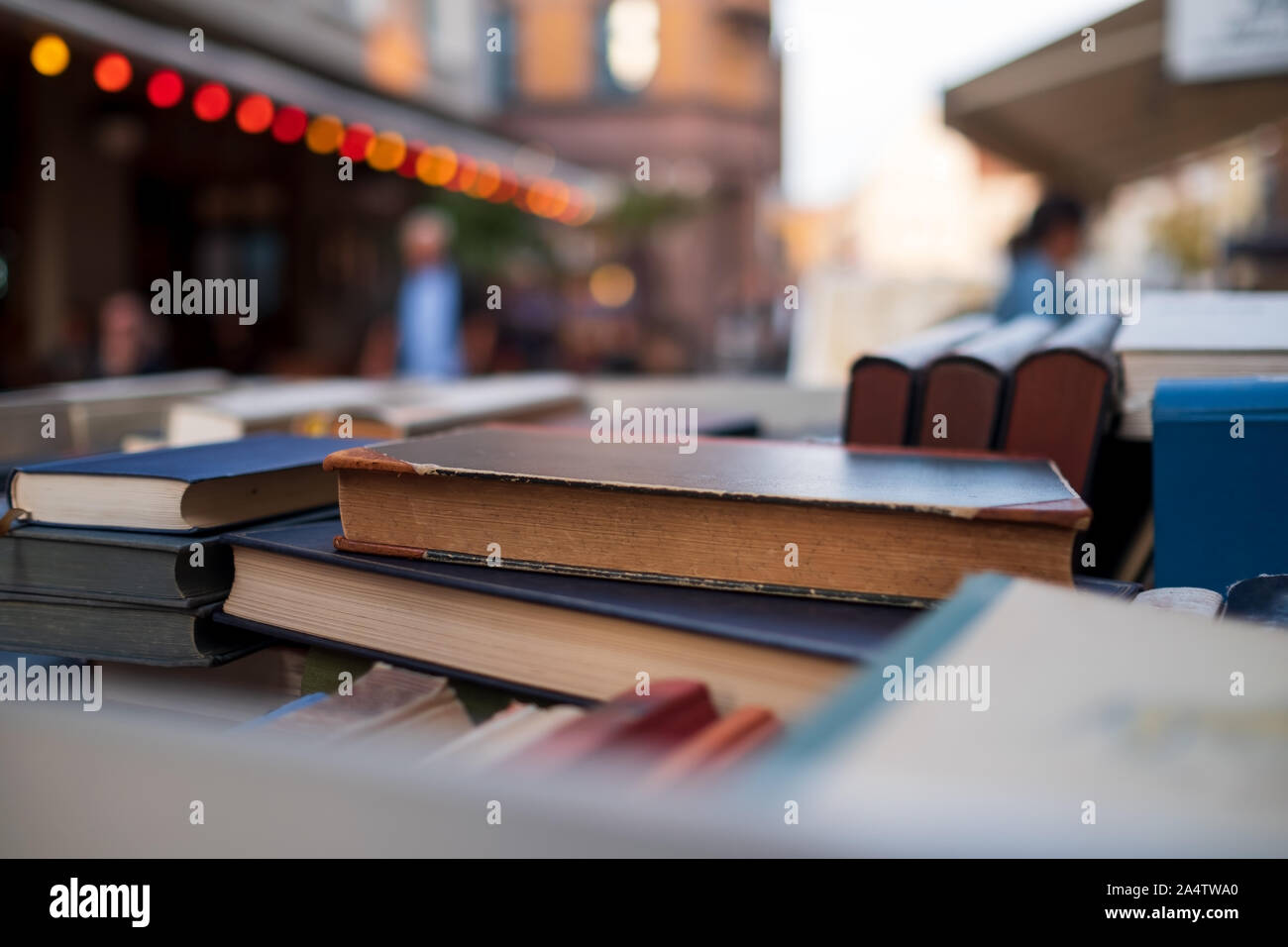 Stack of famous books hi-res stock photography and images - Alamy