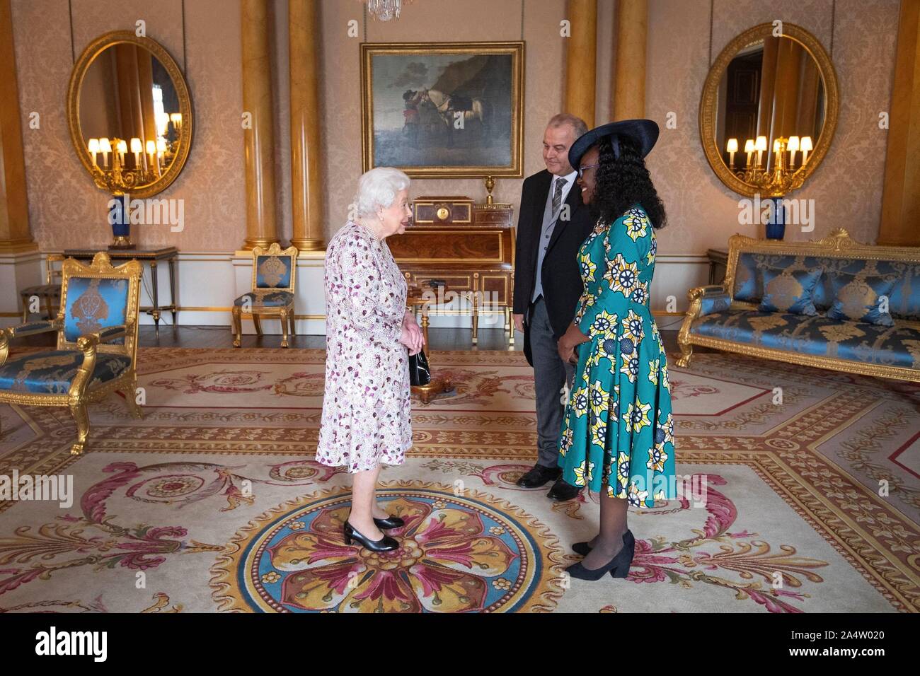 Queen Elizabeth II receives the Ambassador from the Republic of Liberia ...