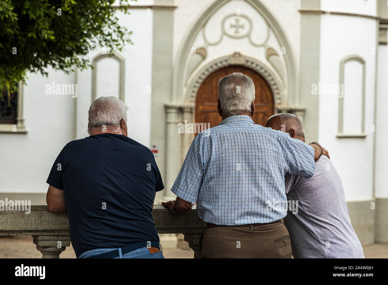 3 friends meeting hi-res stock photography and images - Alamy