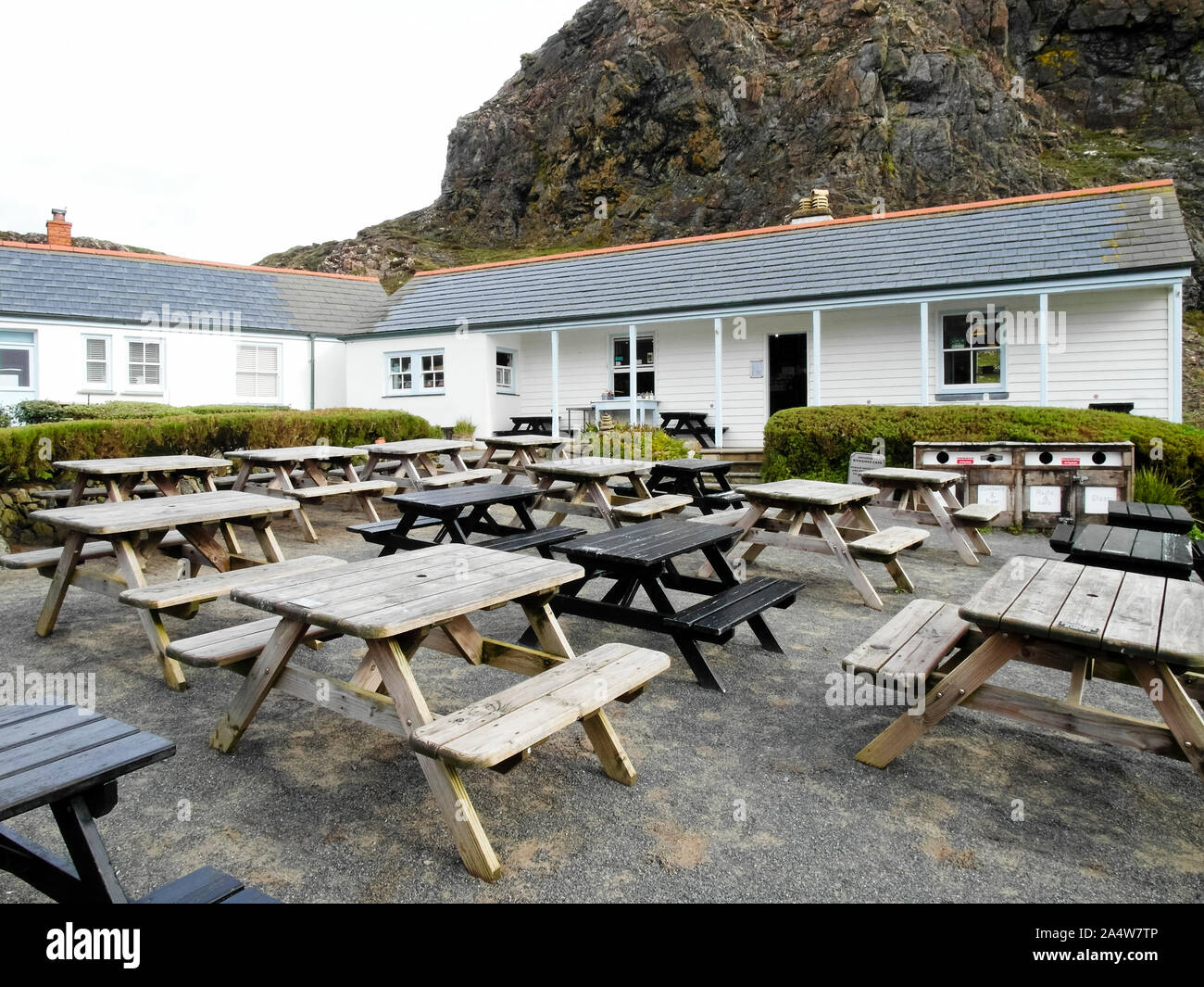 Kynance cove cafe hi-res stock photography and images - Alamy