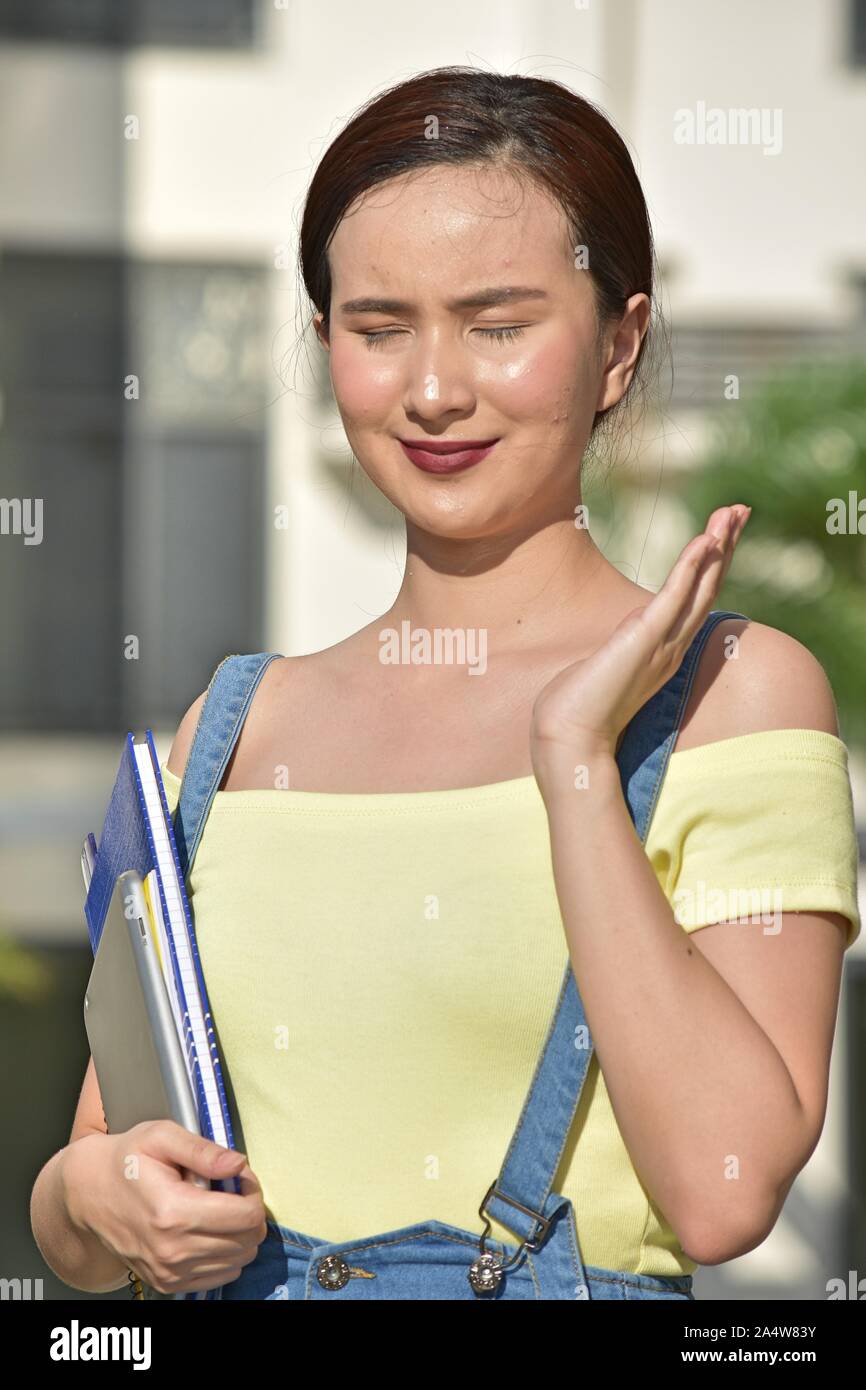 Girl with eyes closed hi-res stock photography and images - Alamy