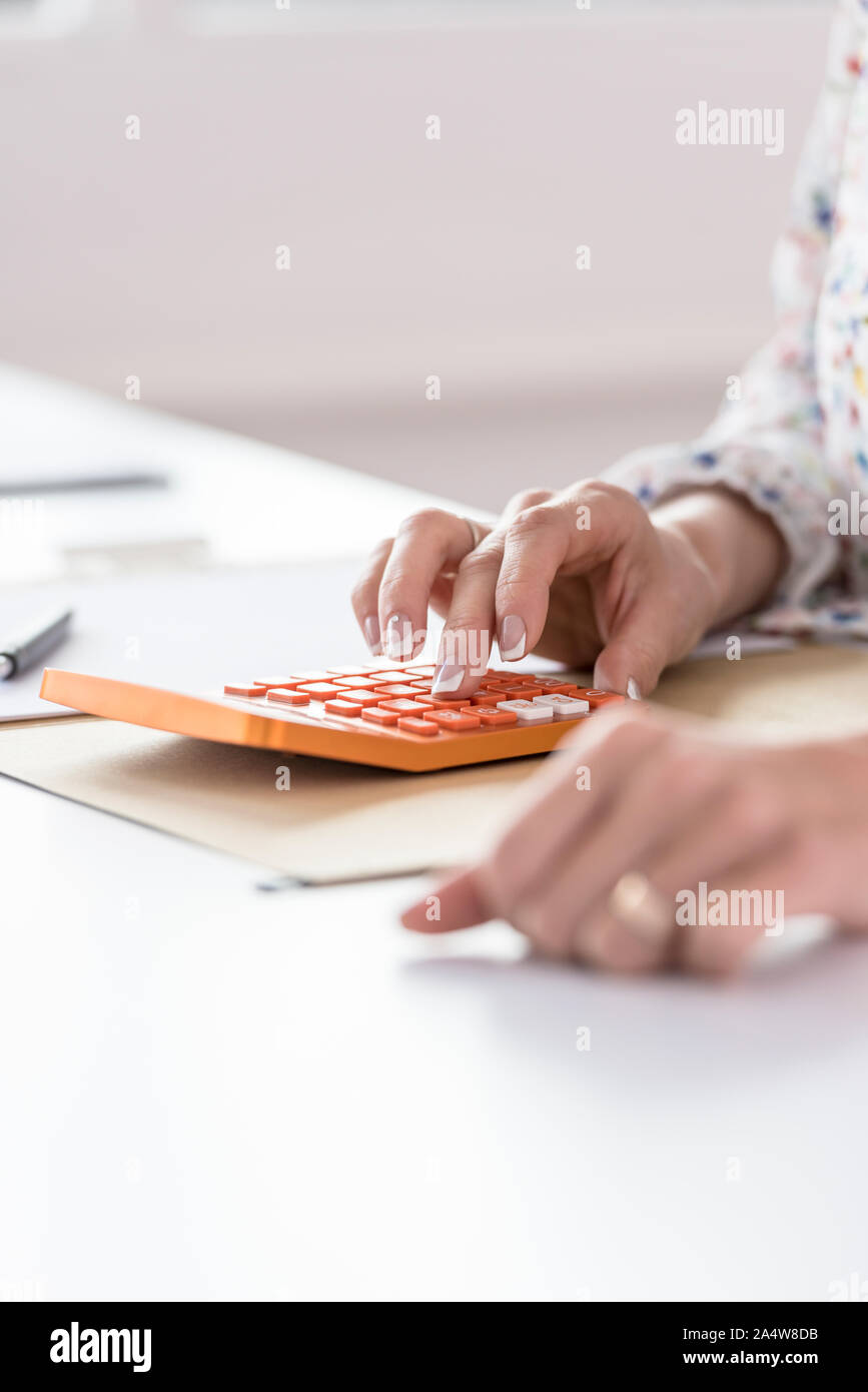 Manual calculation hi-res stock photography and images - Alamy