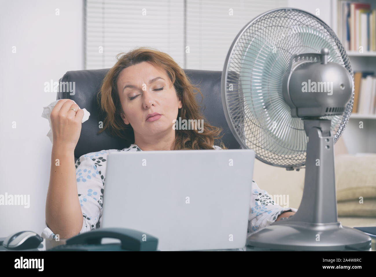 Sweating worker hi-res stock photography and images - Alamy
