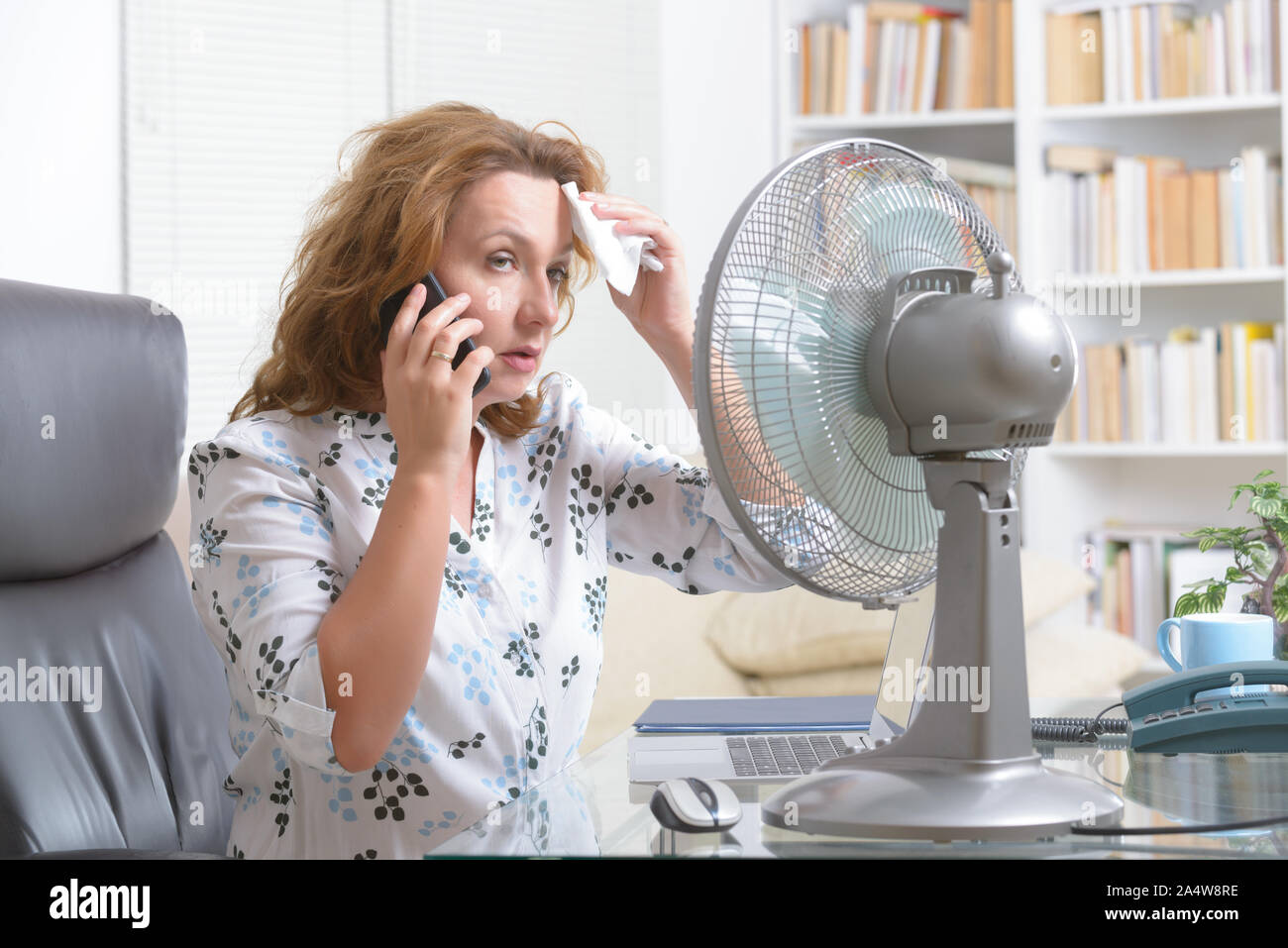 Sweating worker hi-res stock photography and images - Alamy