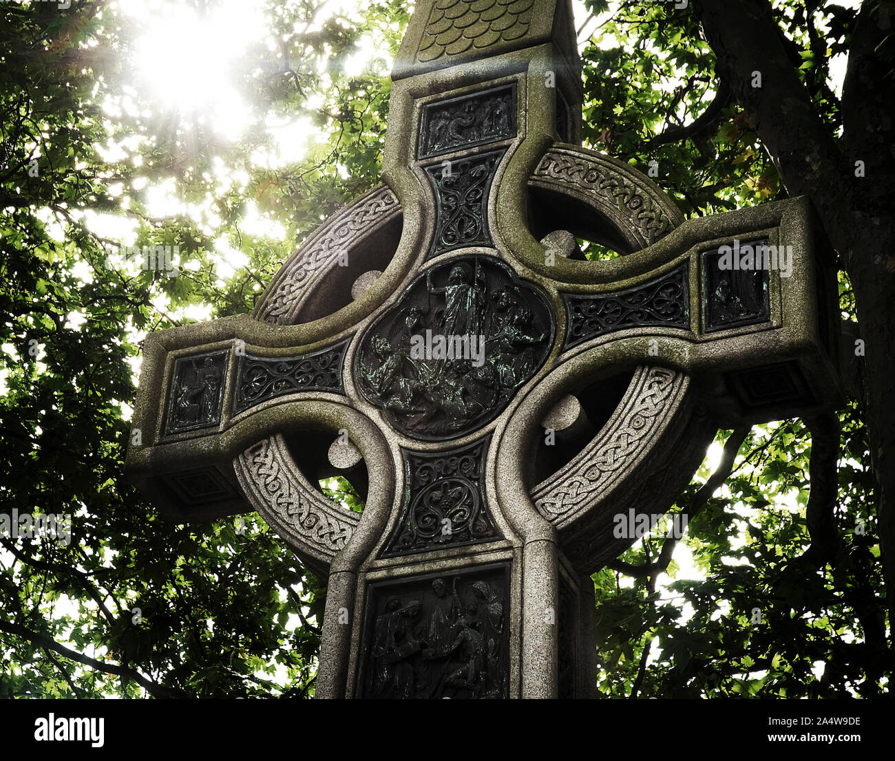 Scottish celtic cross hi-res stock photography and images - Alamy