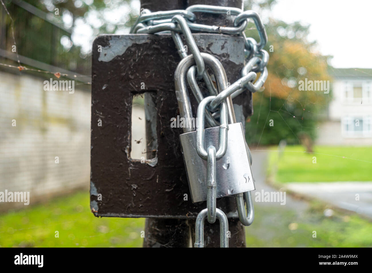Secured gate hi-res stock photography and images - Alamy