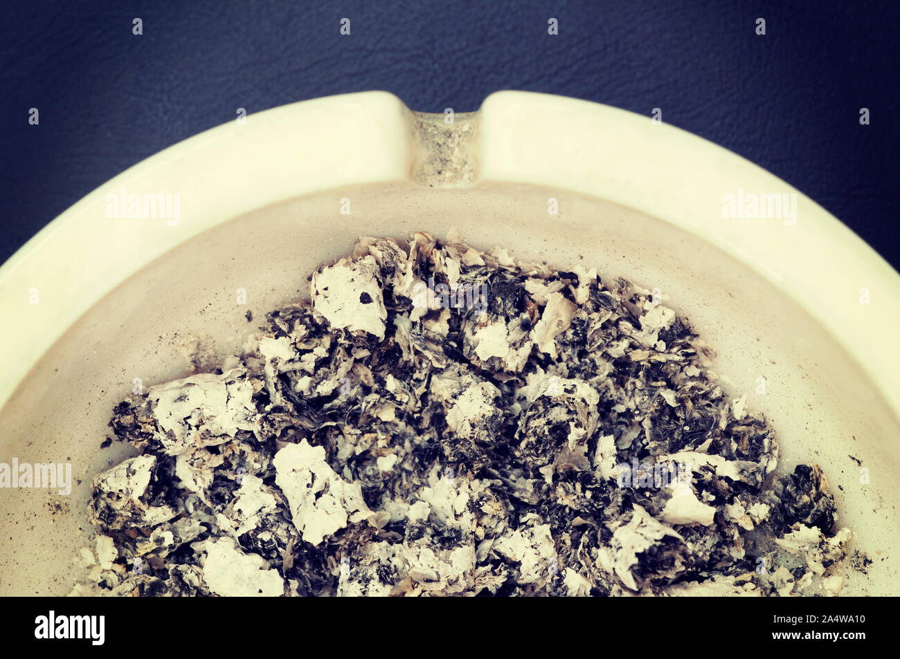 Dirty ash tray hi-res stock photography and images - Alamy