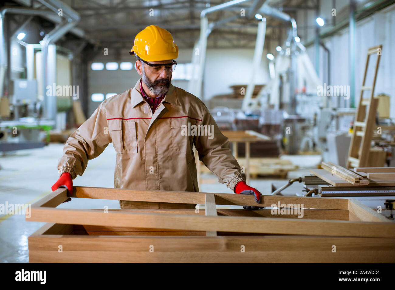 Middle aged worker hi-res stock photography and images - Alamy