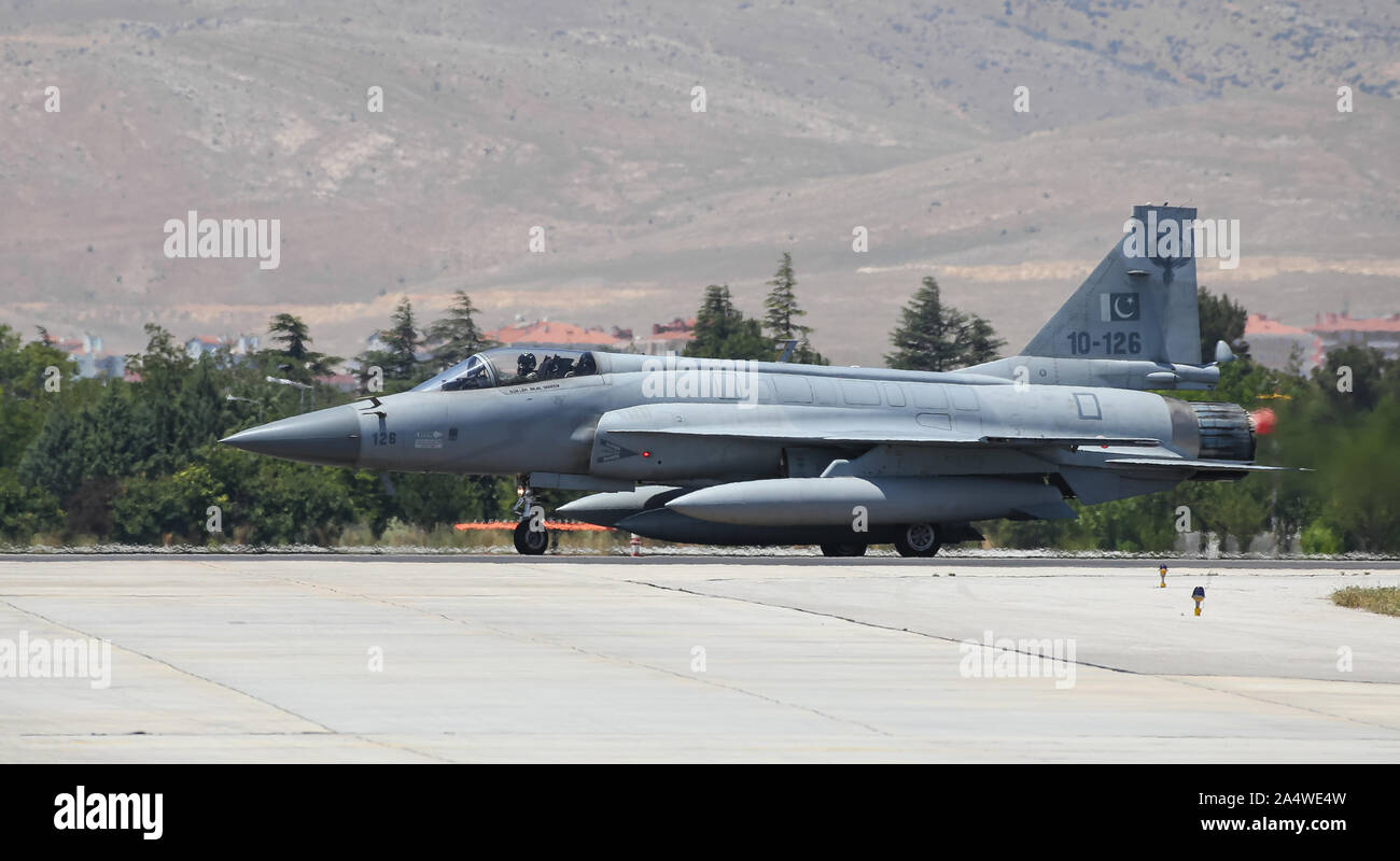 Pakistan air force paf fighter hi-res stock photography and images - Alamy