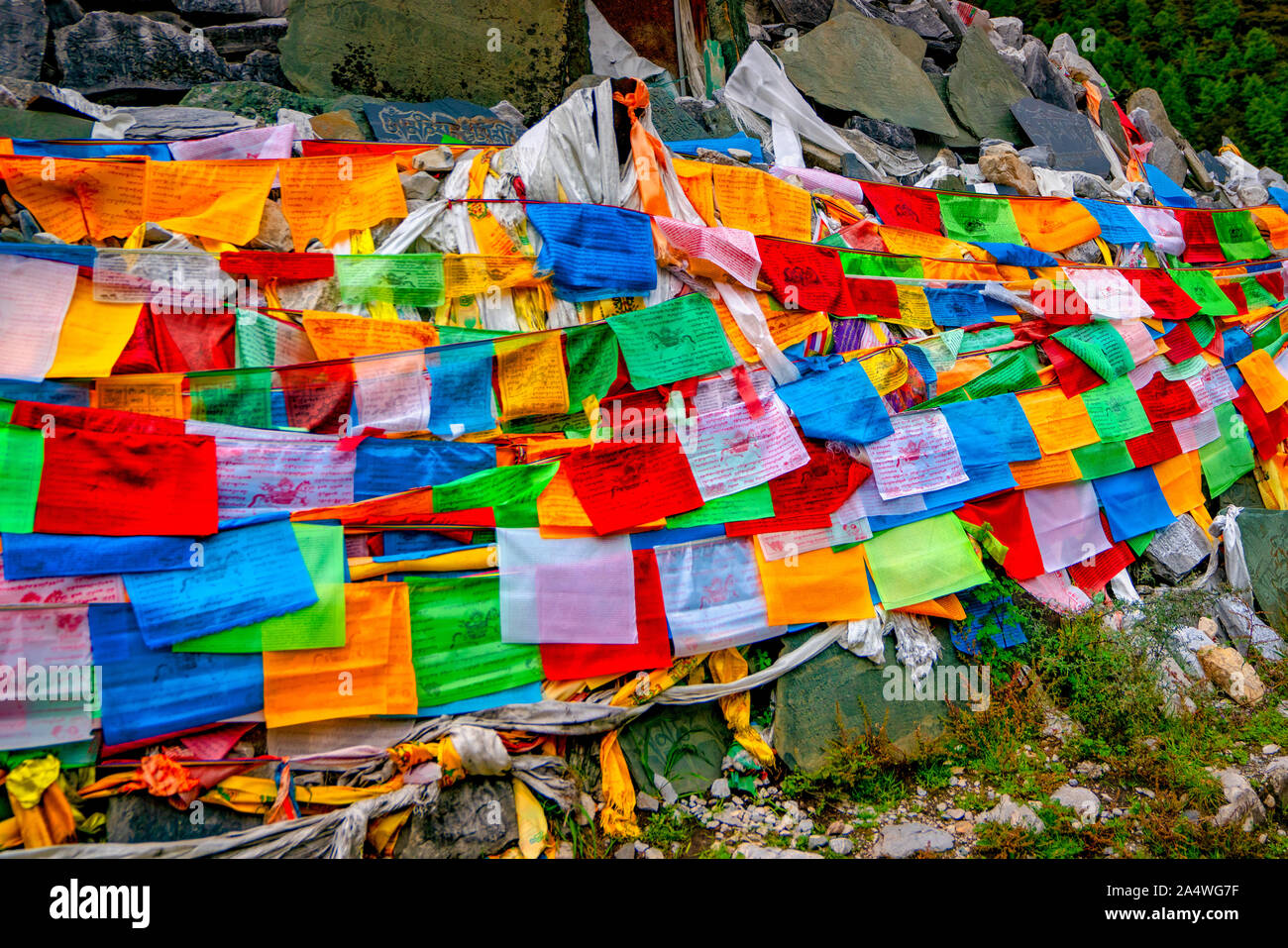 Tibetan prayer flags Stock Photo - Alamy