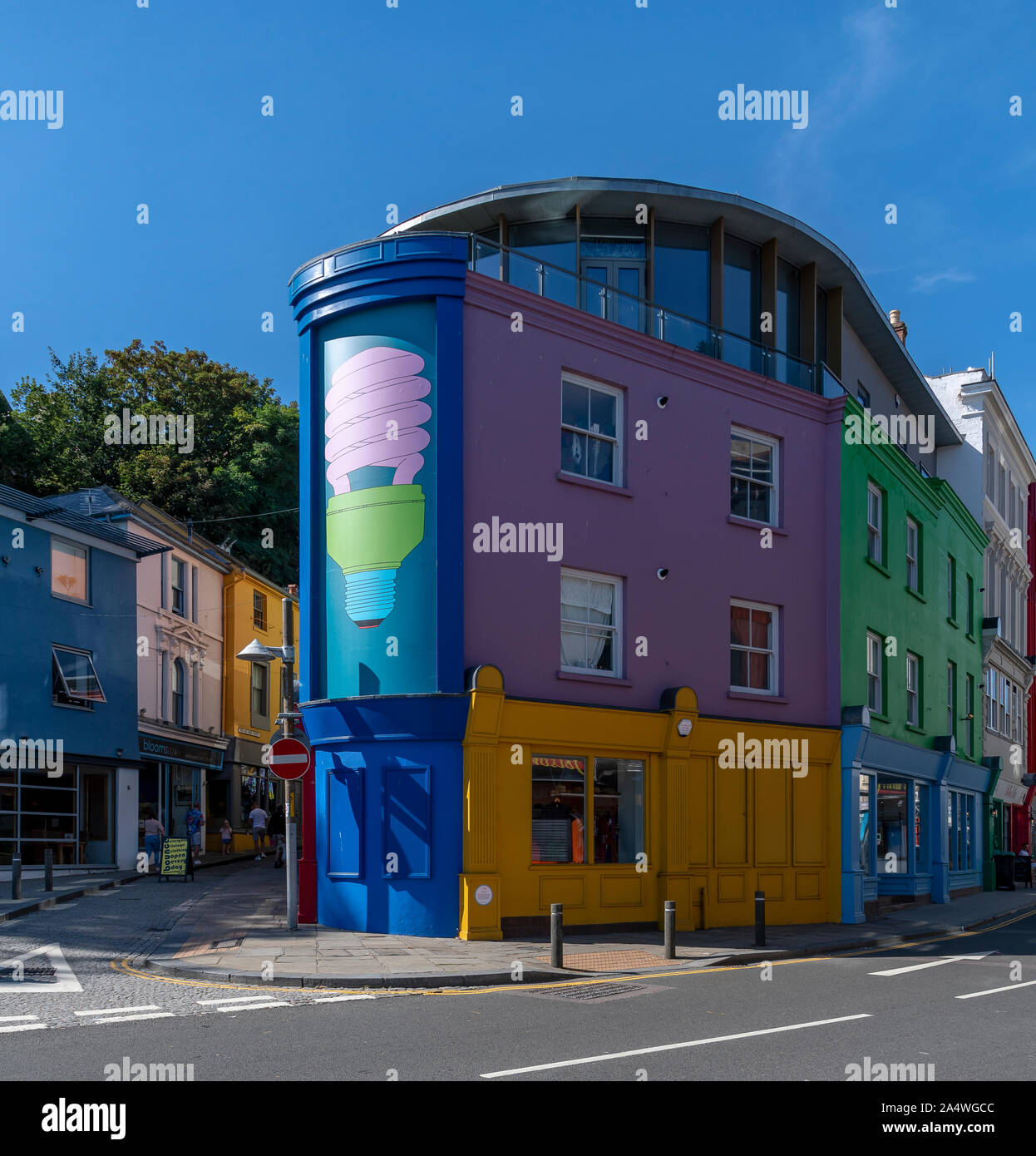 Folkestone Lightbulb mural on Tontine Street, at the Creative Quarter ...