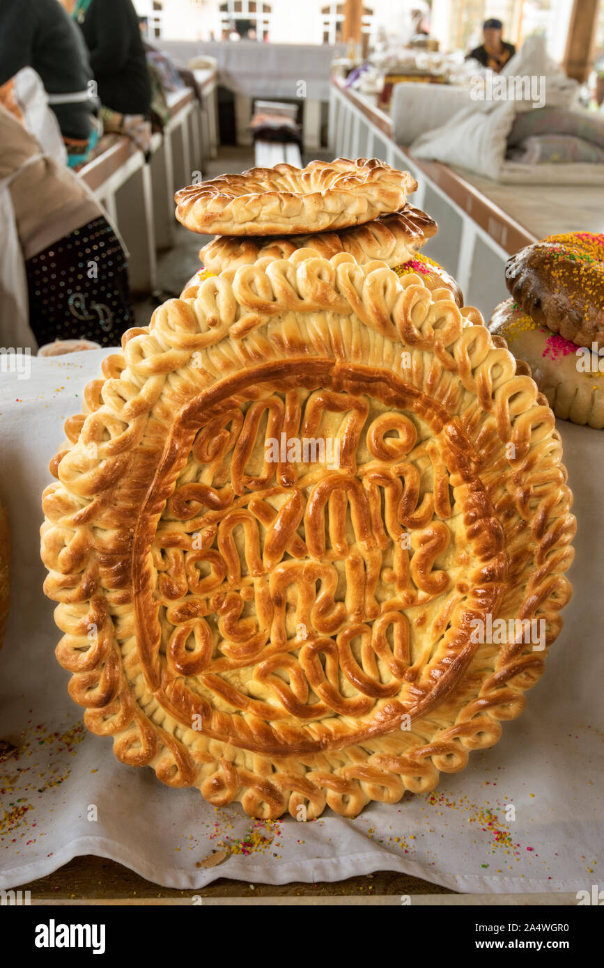 Uzbek bread at the Siyob Bazaar. Samarkand, a UNESCO World Heritage ...