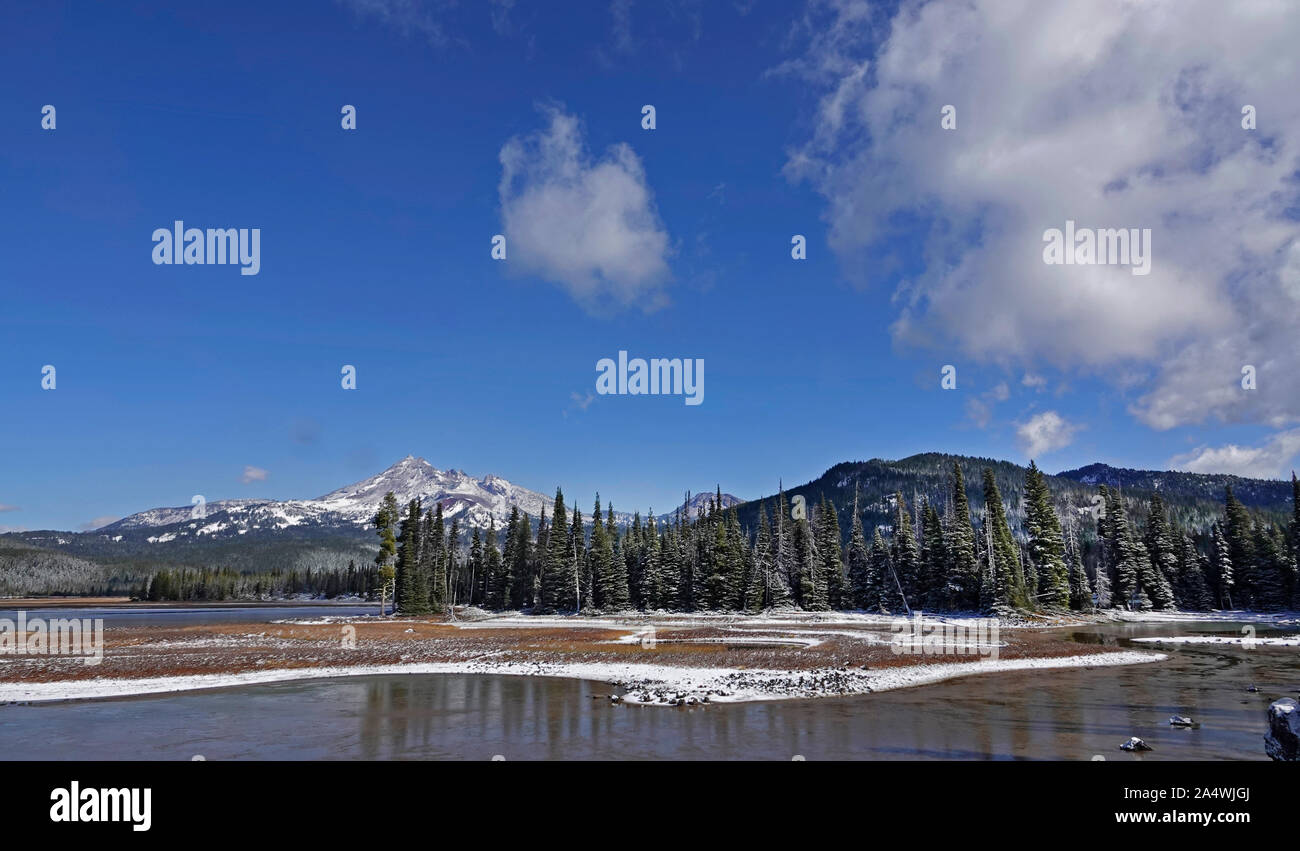 Three sisters wilderness hi-res stock photography and images - Alamy