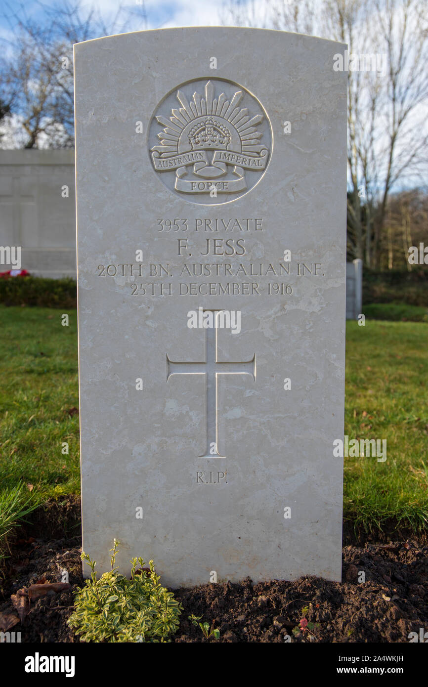 Commonwealth War Graves Commission Grave of Frank Jess of the 20th Bn ...
