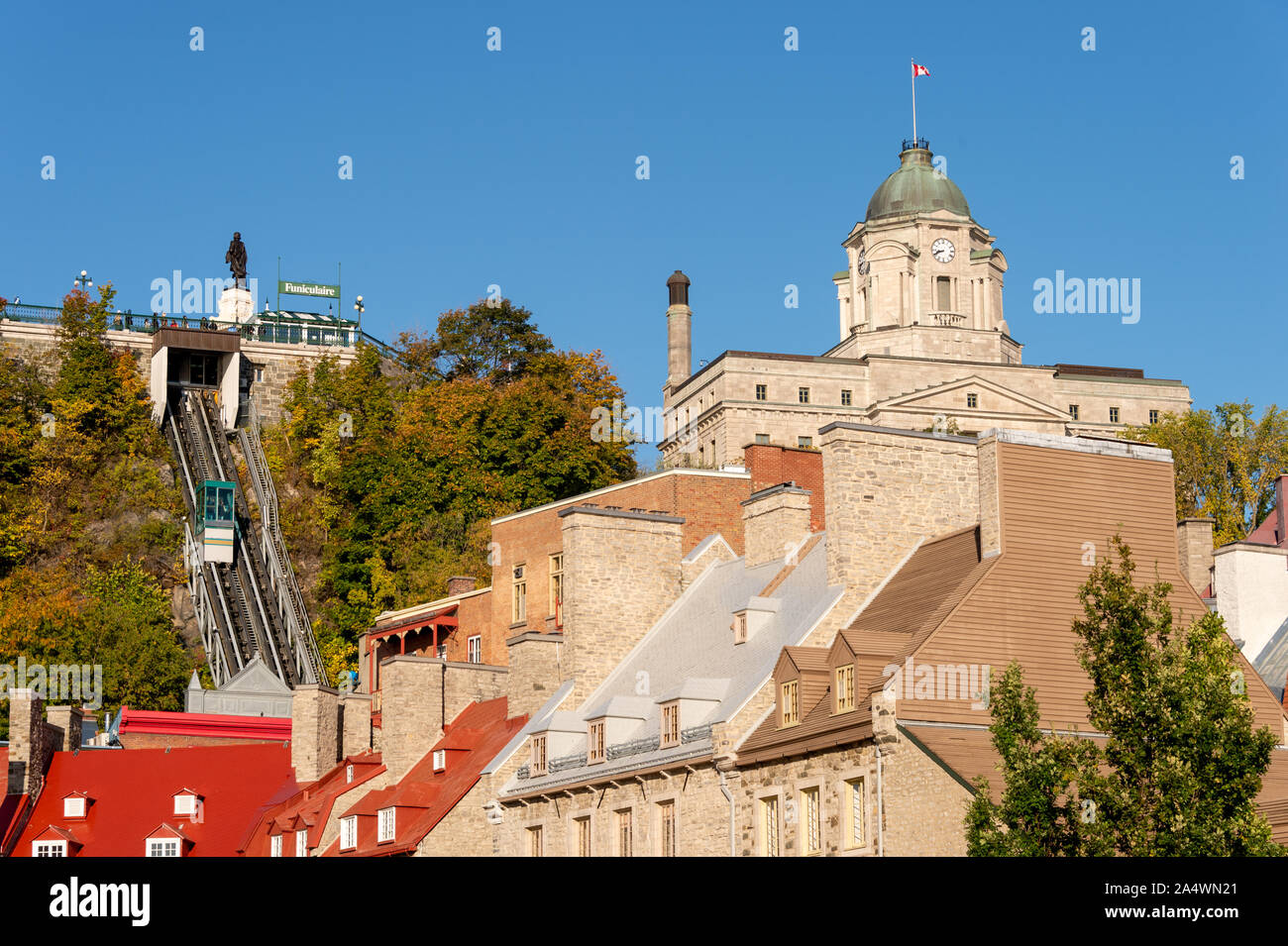 Old quebec city funiculaire hi-res stock photography and images - Alamy