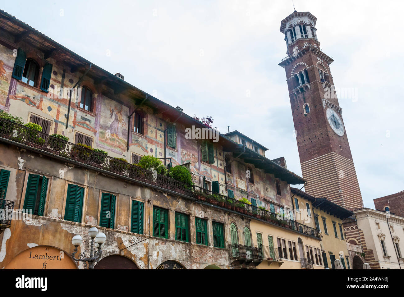 Case mazzanti verona hi-res stock photography and images - Alamy