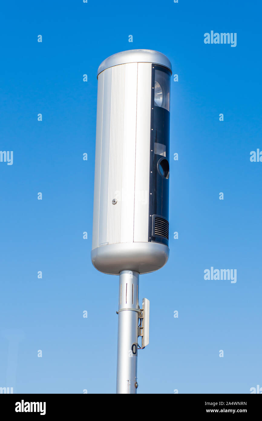 Red light camera enforcement device hi-res stock photography and images ...