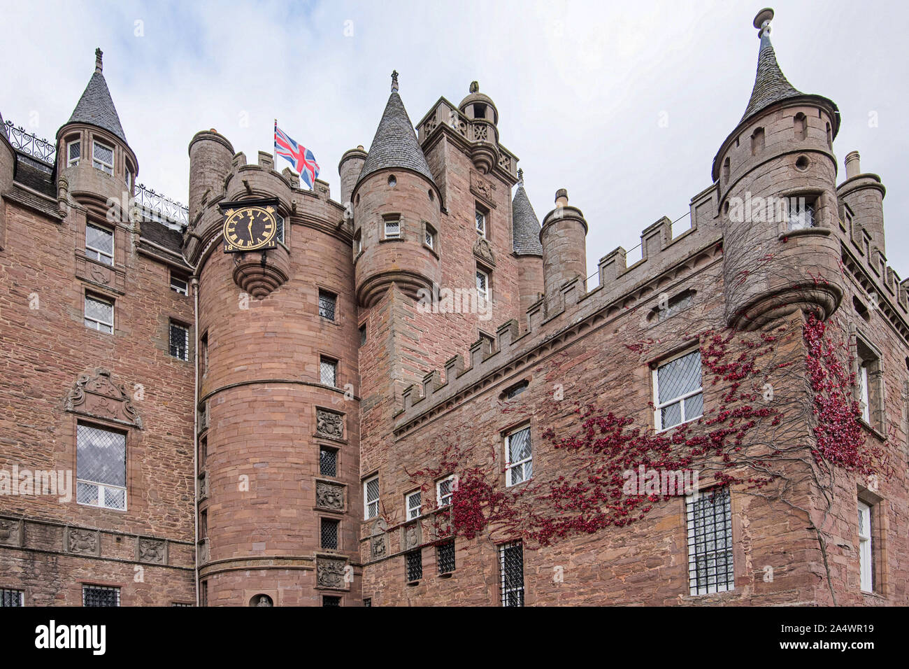 Glamis village hi-res stock photography and images - Alamy
