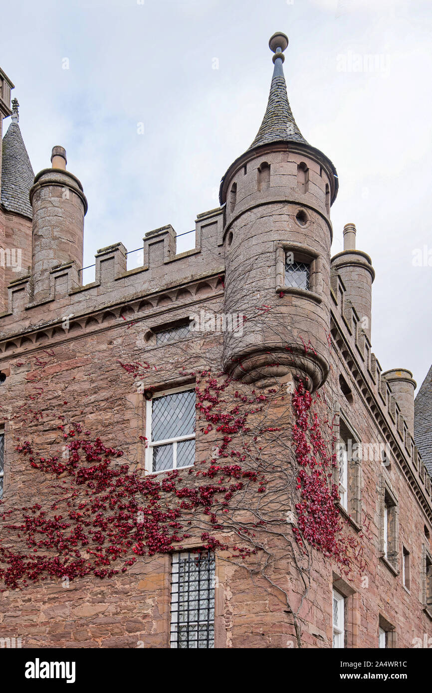 Glamis village hi-res stock photography and images - Alamy