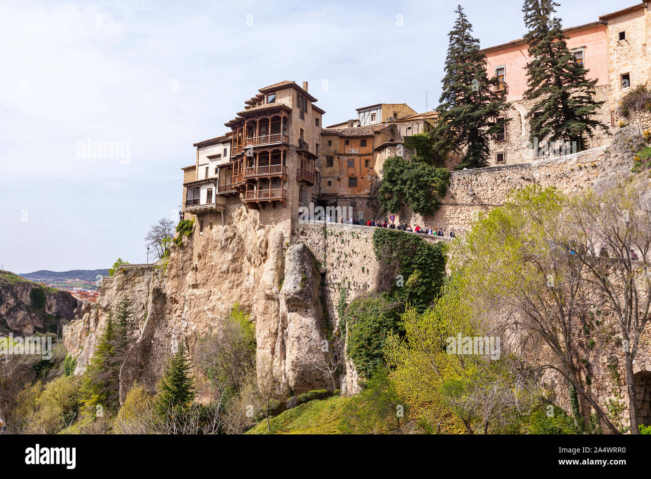 Casas colgadas hi-res stock photography and images - Alamy