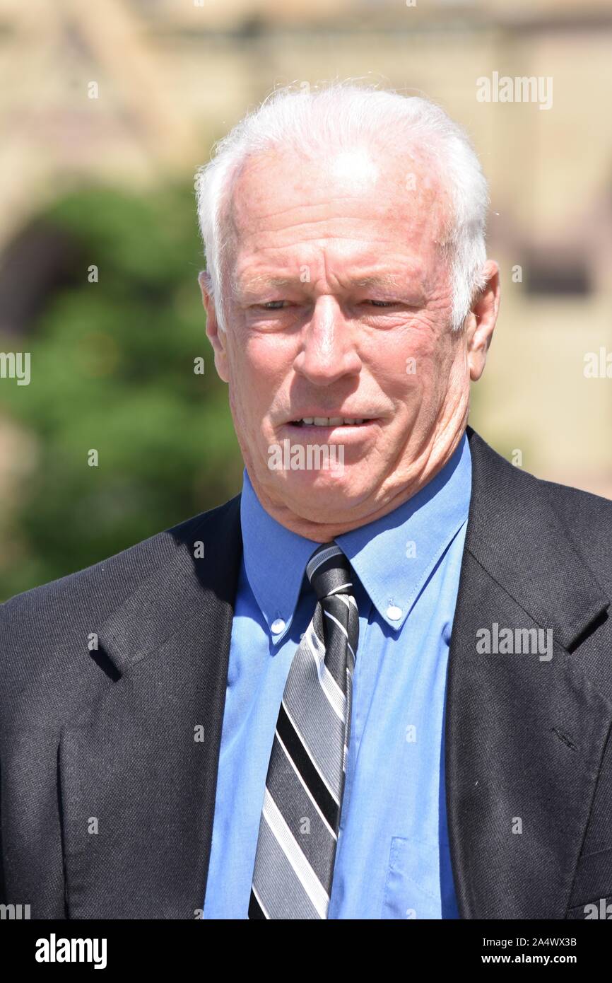 Worried ceo hi-res stock photography and images - Alamy