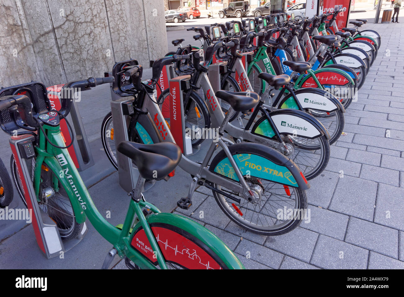 Bike sharing stand hi-res stock photography and images - Alamy