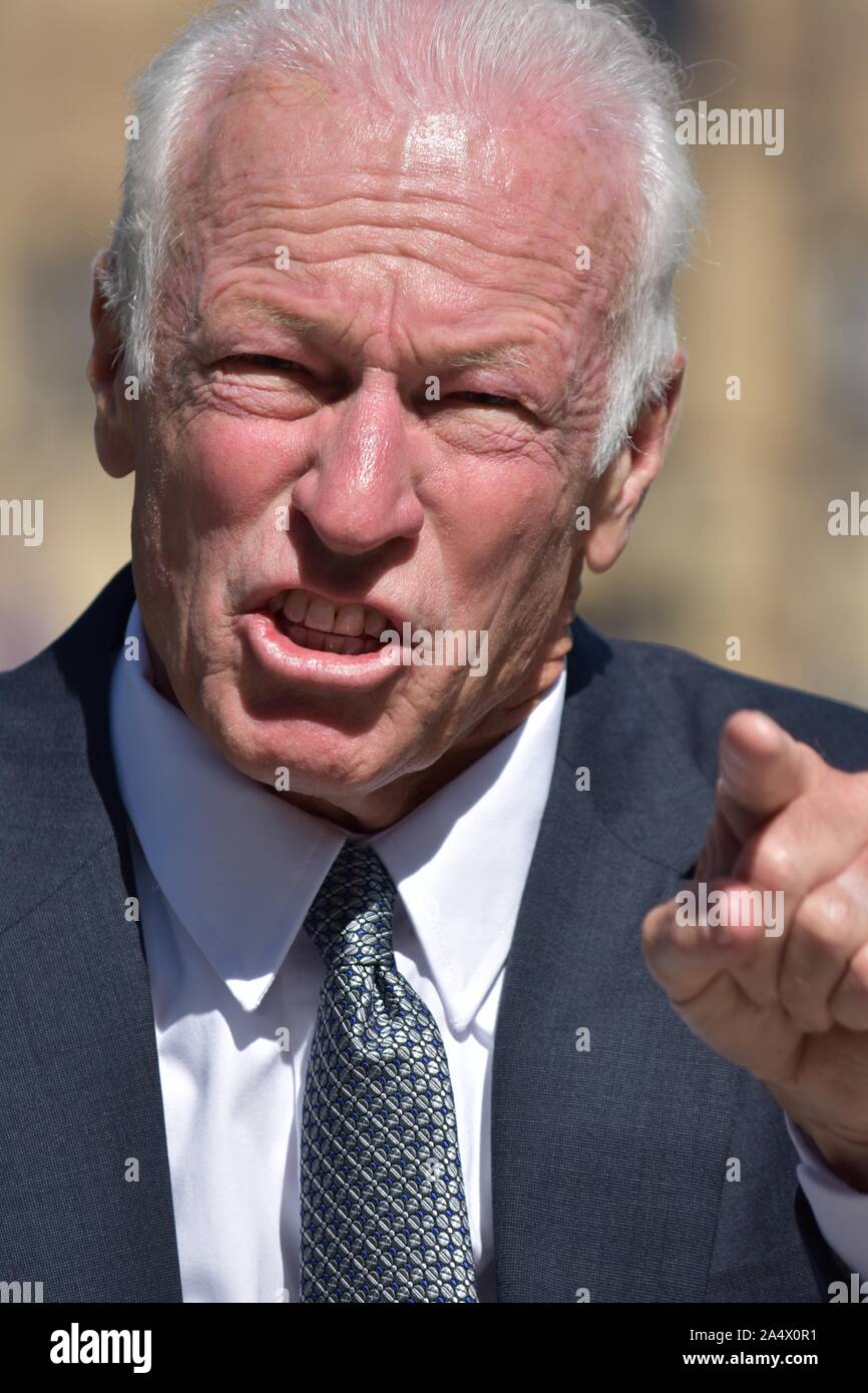 Angry investor hi-res stock photography and images - Alamy