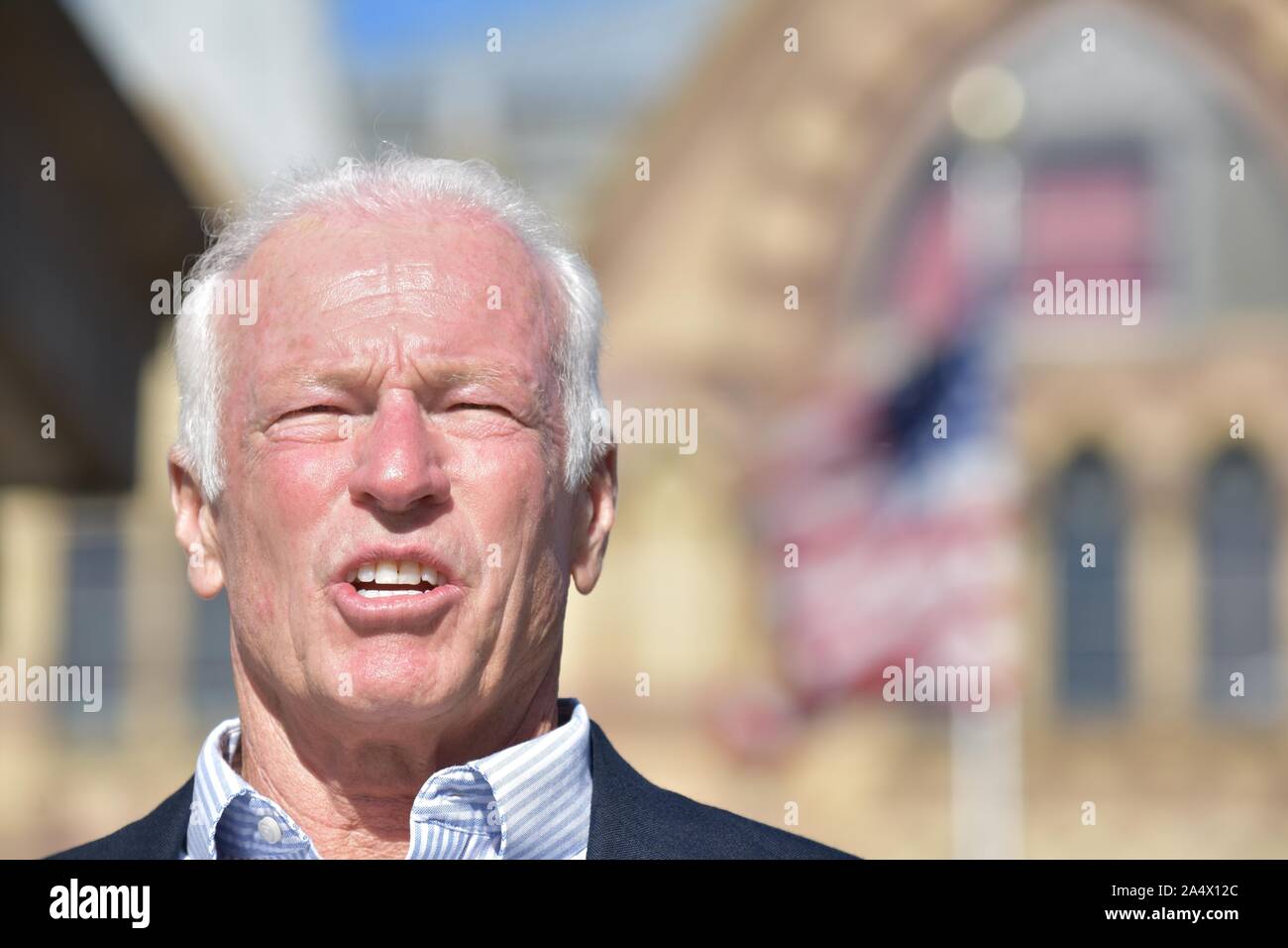 Citizen discussion hi-res stock photography and images - Alamy