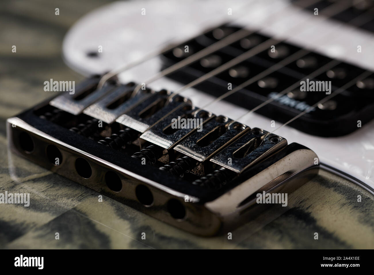 Electric guitar bridge hi-res stock photography and images - Alamy