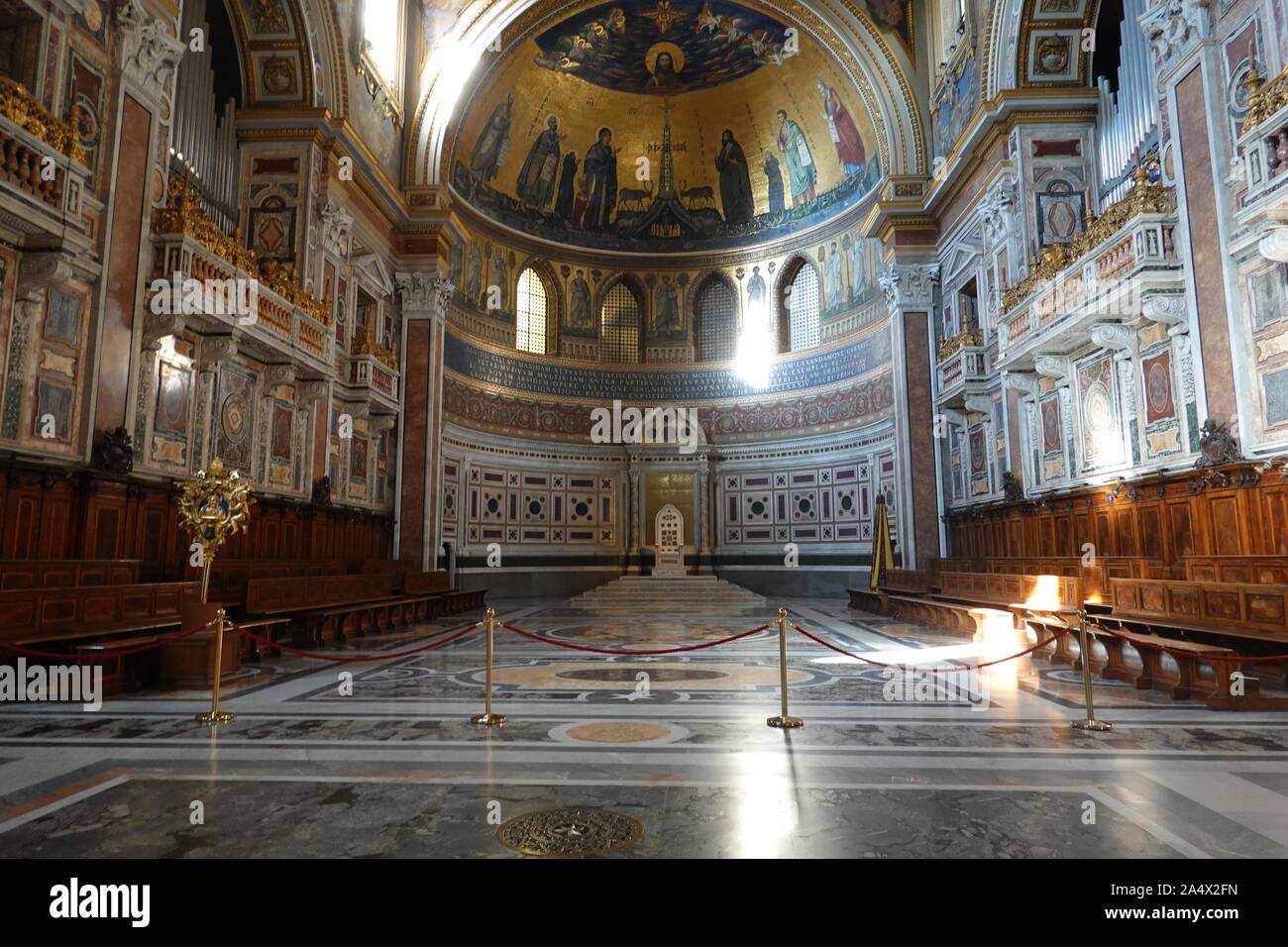 The interior of St John Lateran Basilica in Rome, Italy Stock Photo - Alamy