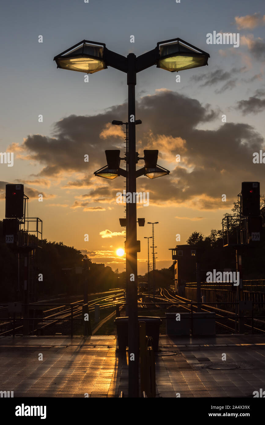 Symmetrical lamp hi-res stock photography and images - Alamy