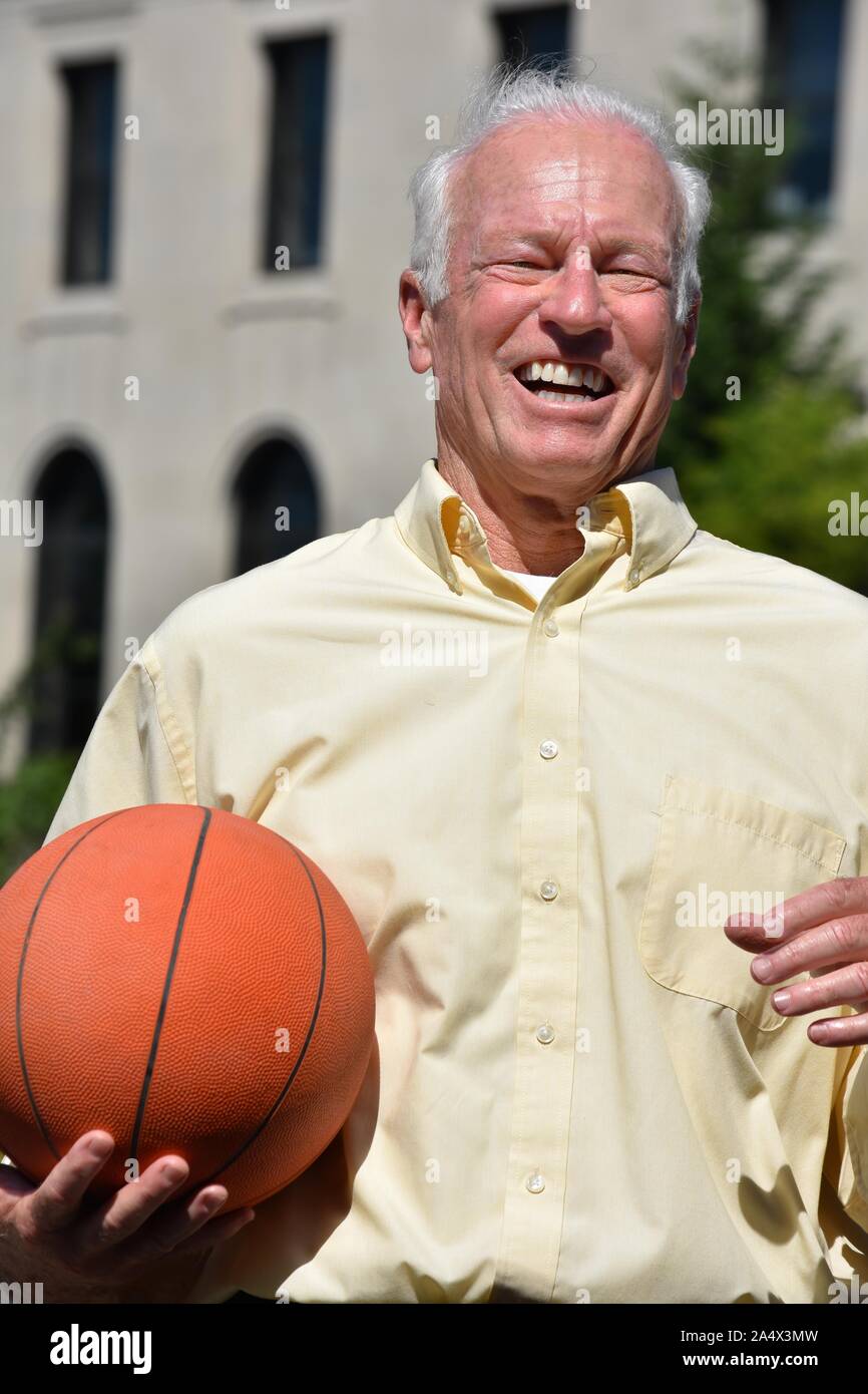Retired pro basketball player hi-res stock photography and images - Alamy