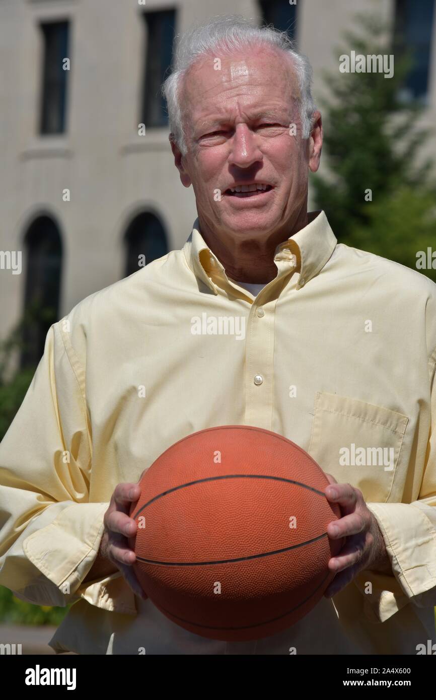 Retired basketball player hi-res stock photography and images - Alamy