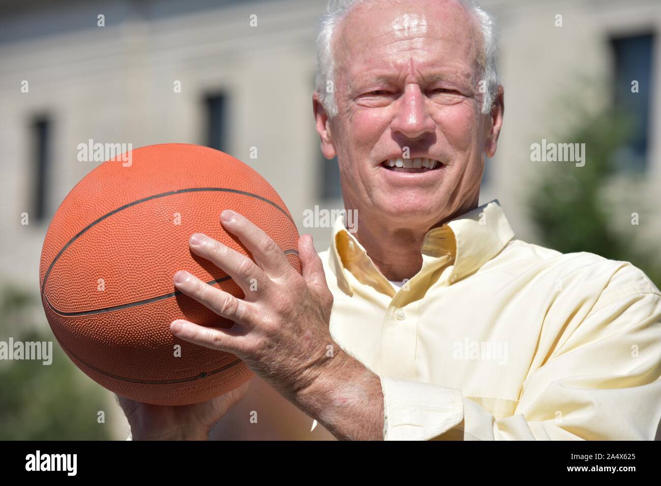 Retired basketball player hi-res stock photography and images - Alamy