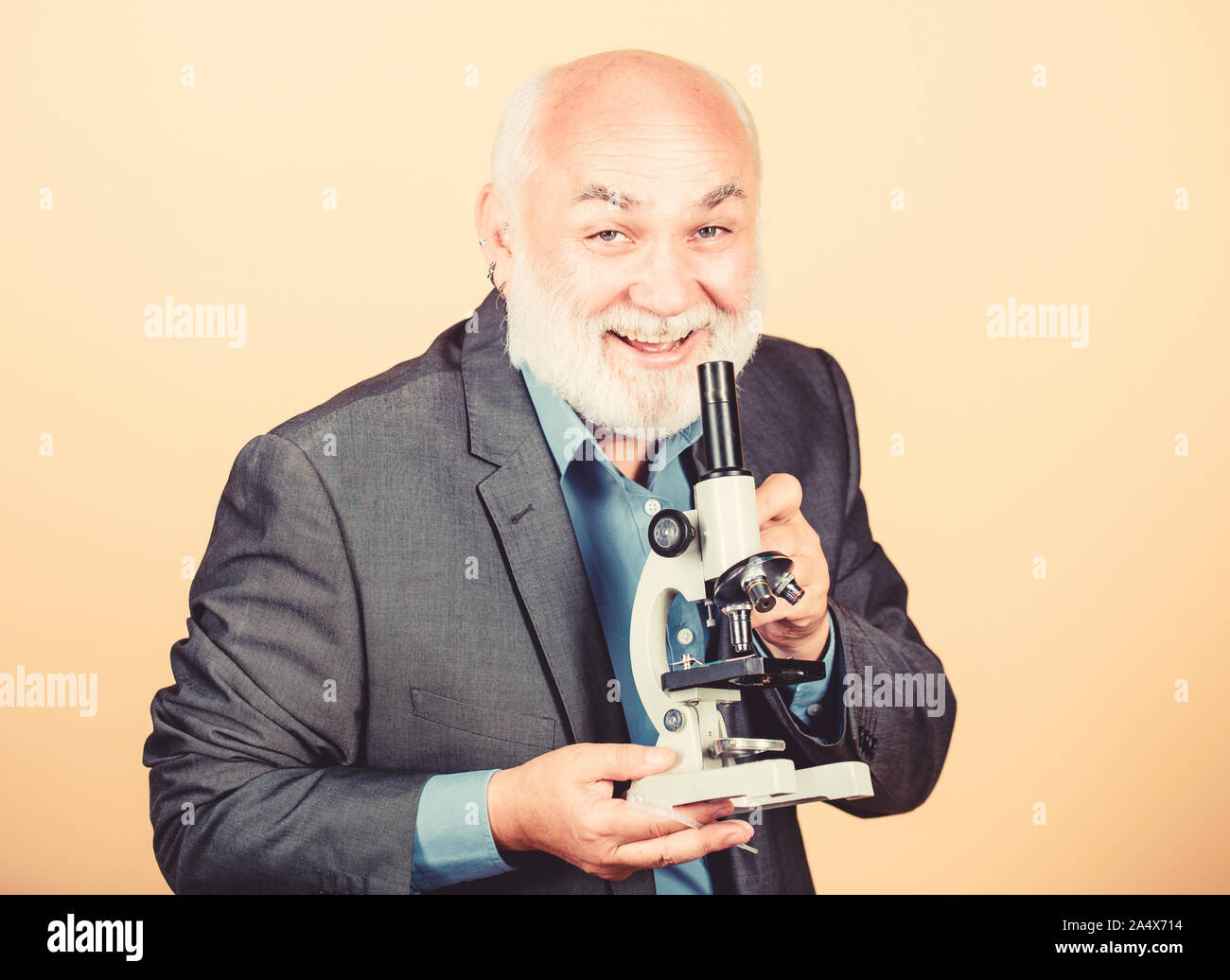 Molecular biology PhD projects. Biology experienced lecturer. Professor ...