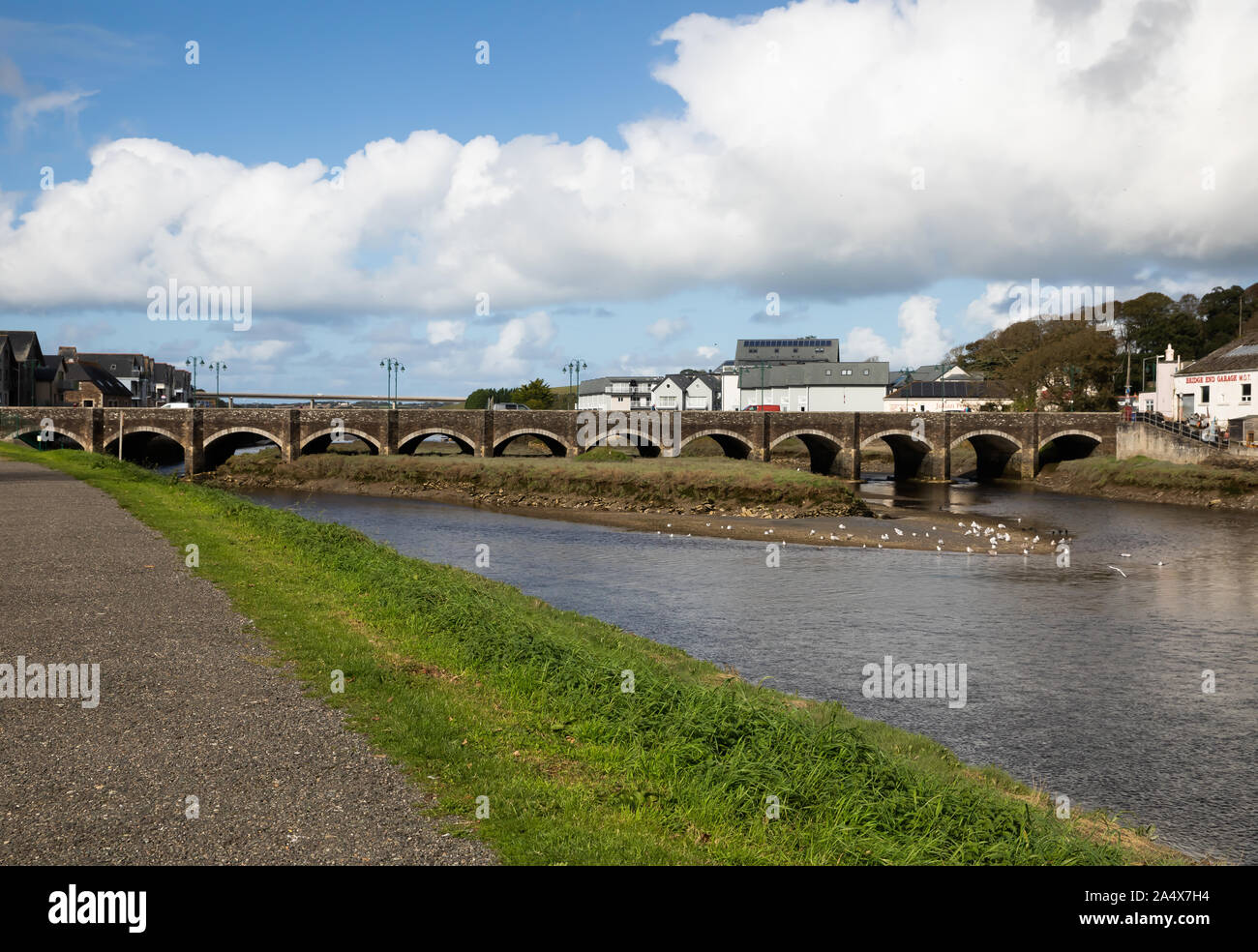 Road bridge over the River Camel in Wadebridge, Cornwall Stock Photo ...