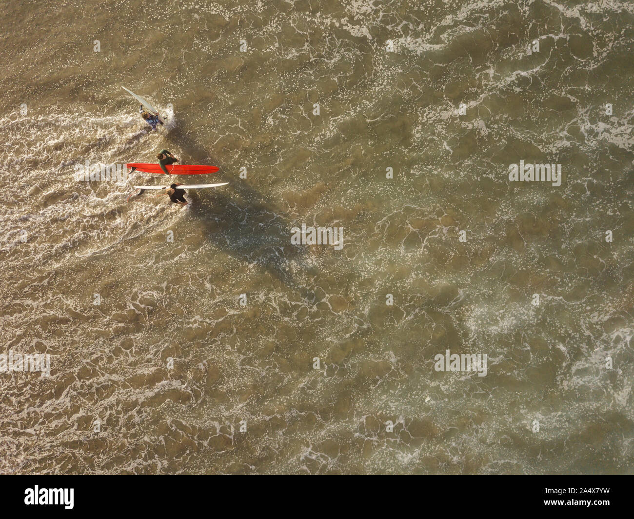 Radio controlled surfer hi-res stock photography and images - Alamy