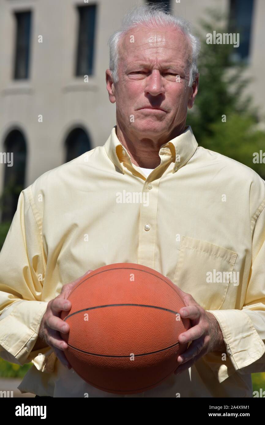 Retired pro basketball player hi-res stock photography and images - Alamy