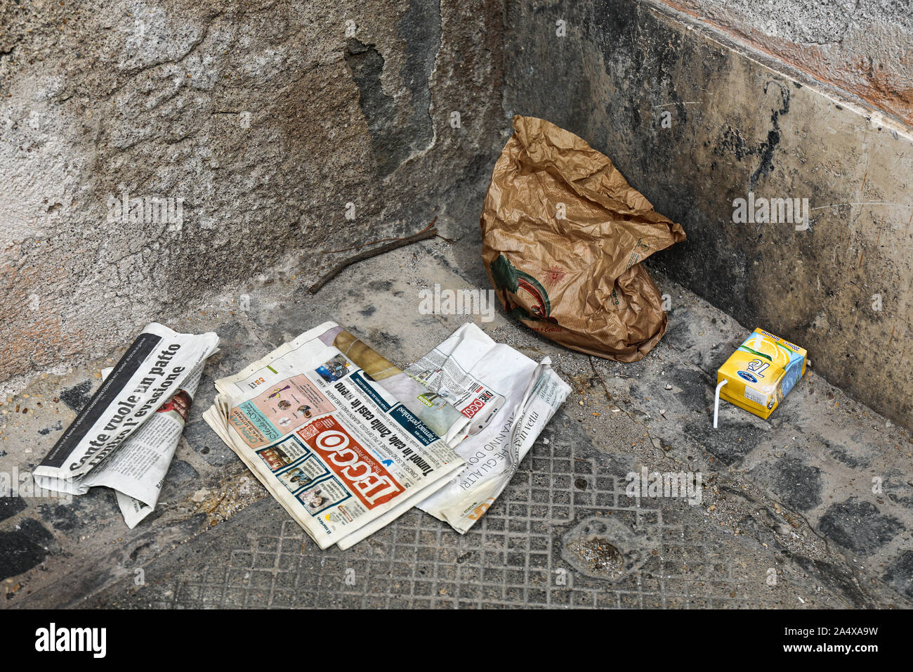 Litter on pavement hi-res stock photography and images - Alamy