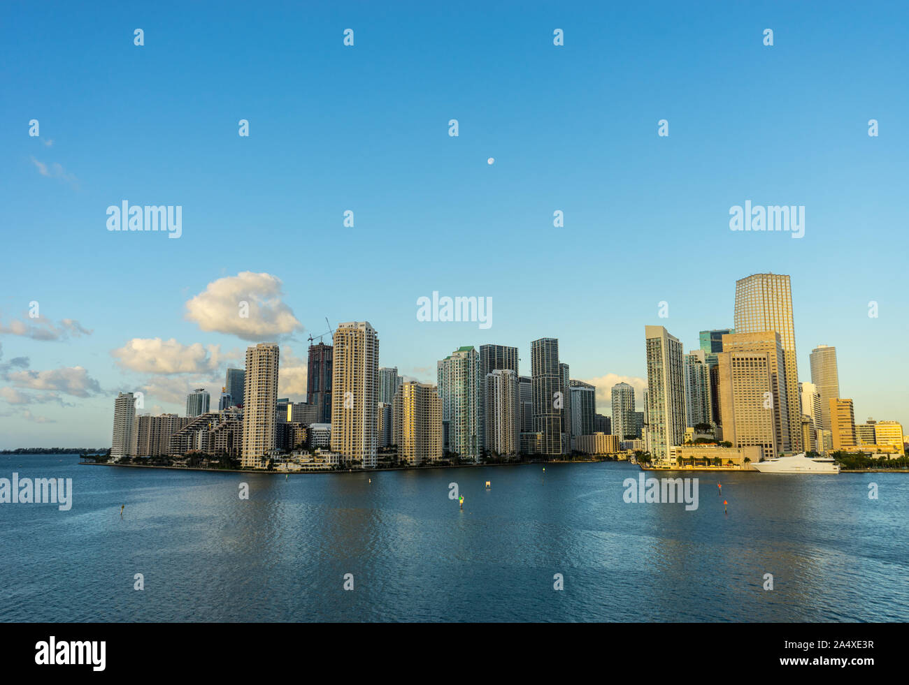 Miami, Florida ocean skyline Stock Photo - Alamy