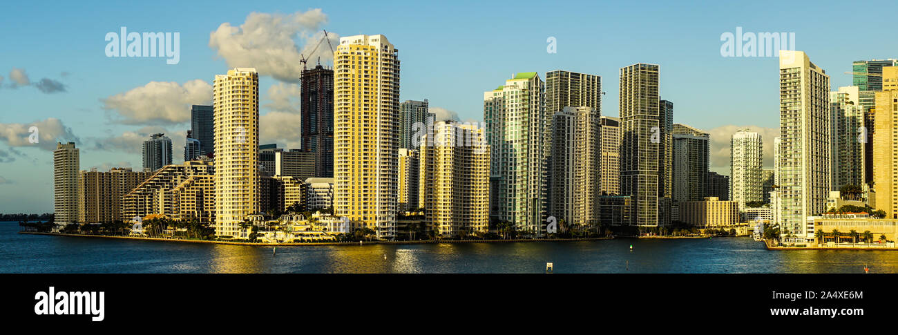 Miami, Florida ocean skyline Stock Photo - Alamy