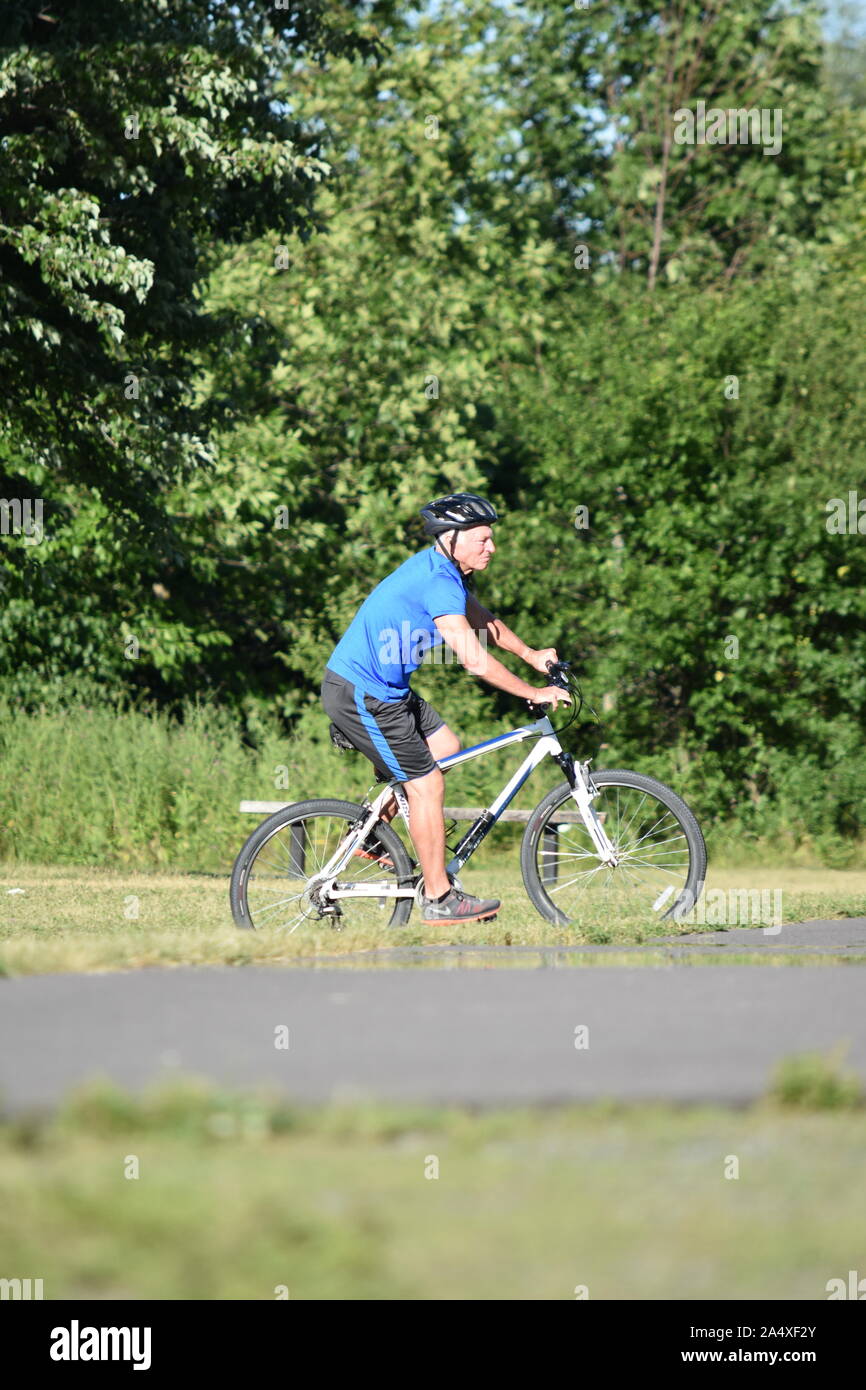 Serious cyclist hi-res stock photography and images - Alamy