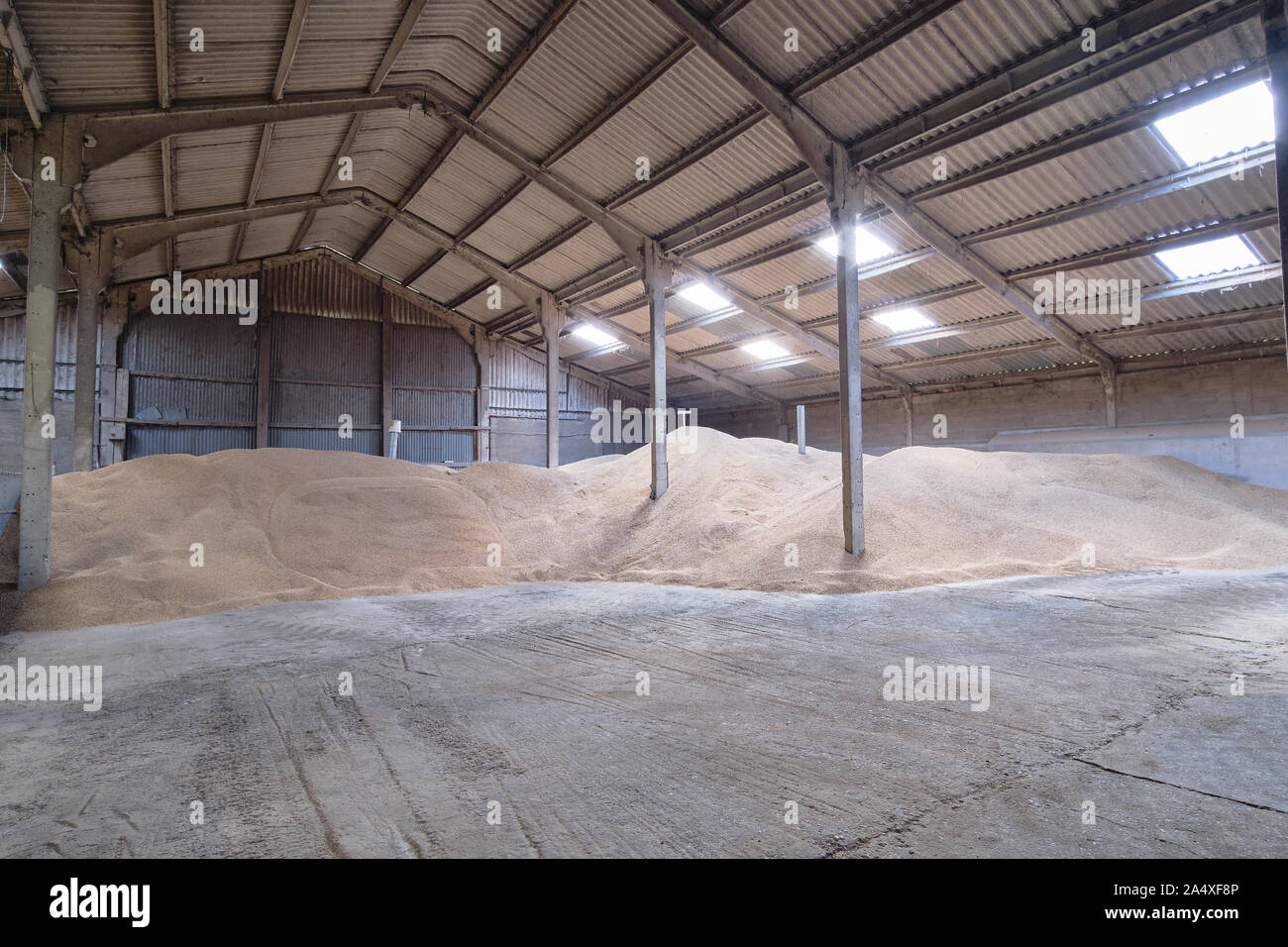 Grain store hi-res stock photography and images - Alamy