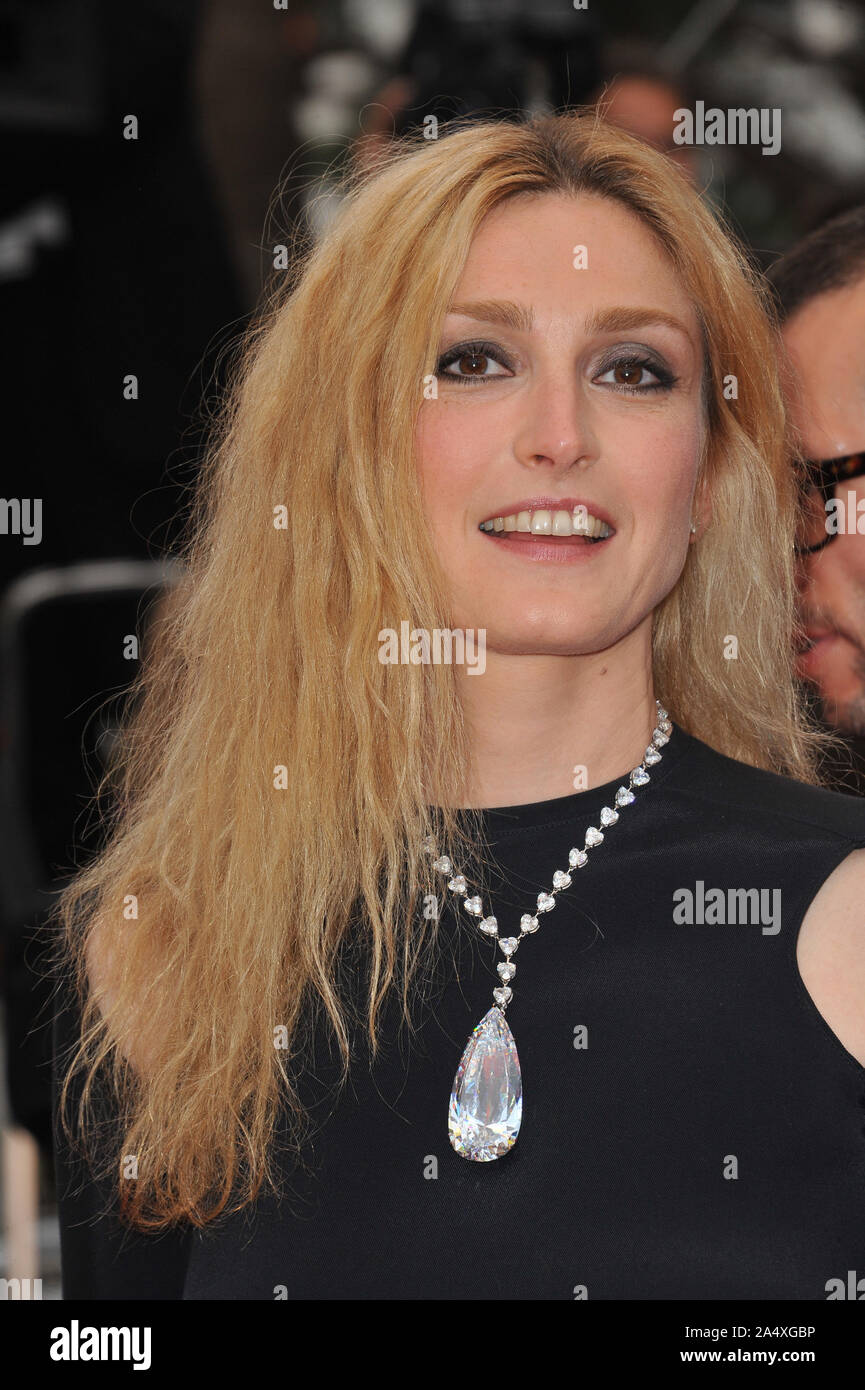 Julie gayet cannes film festival awards gala hi-res stock photography ...
